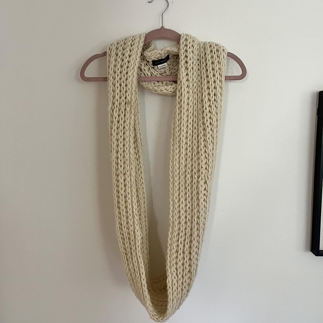 LA Hearts scarf🤍 #lahearts #scarf #autumn #winter... - Depop