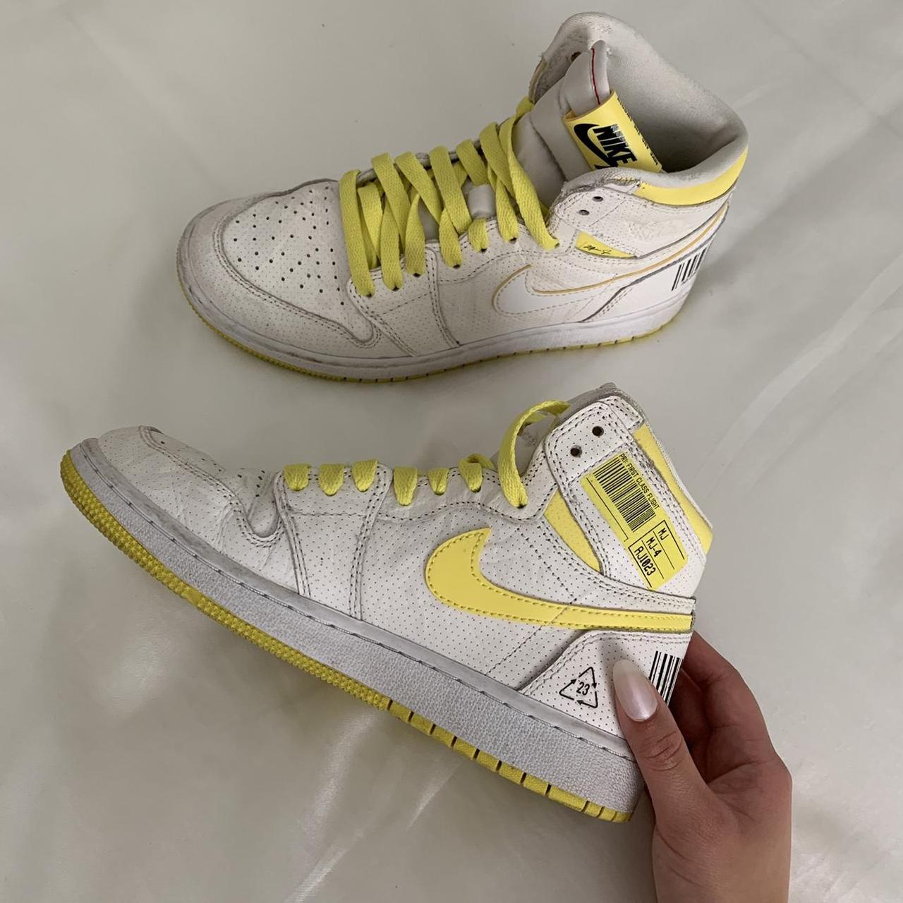 Nike Jordan First Class Flight Size 4Y. Best fits... - Depop