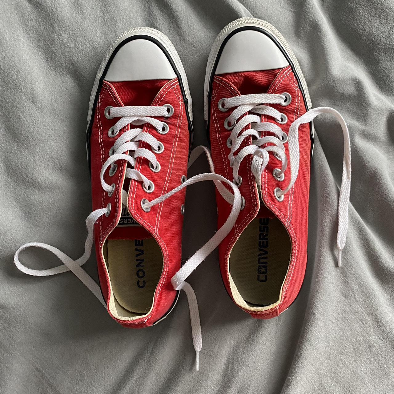red low top converse, size 5 - Depop