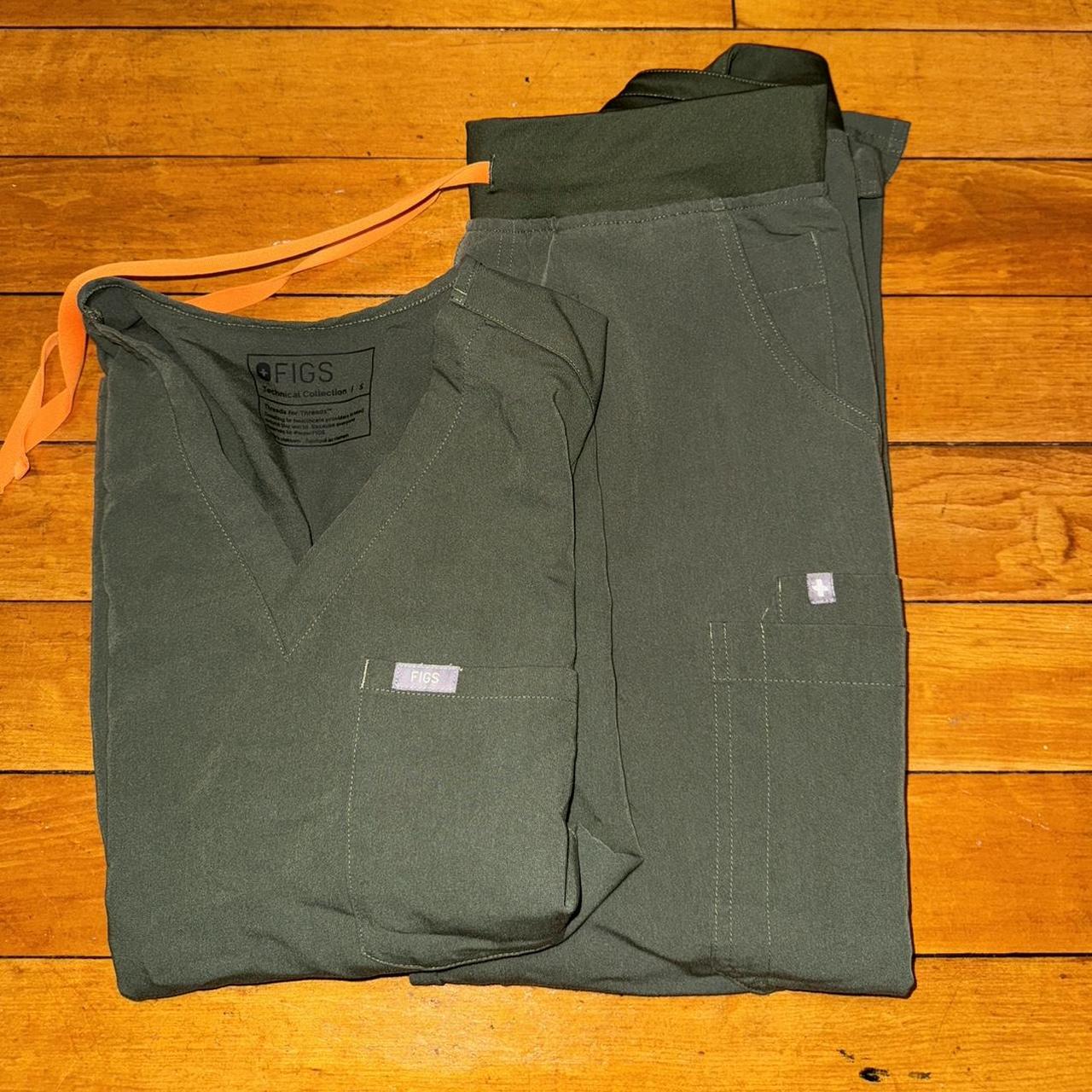 Figs Moss Green Catarina One-Pocket Scrub Top Size... - Depop