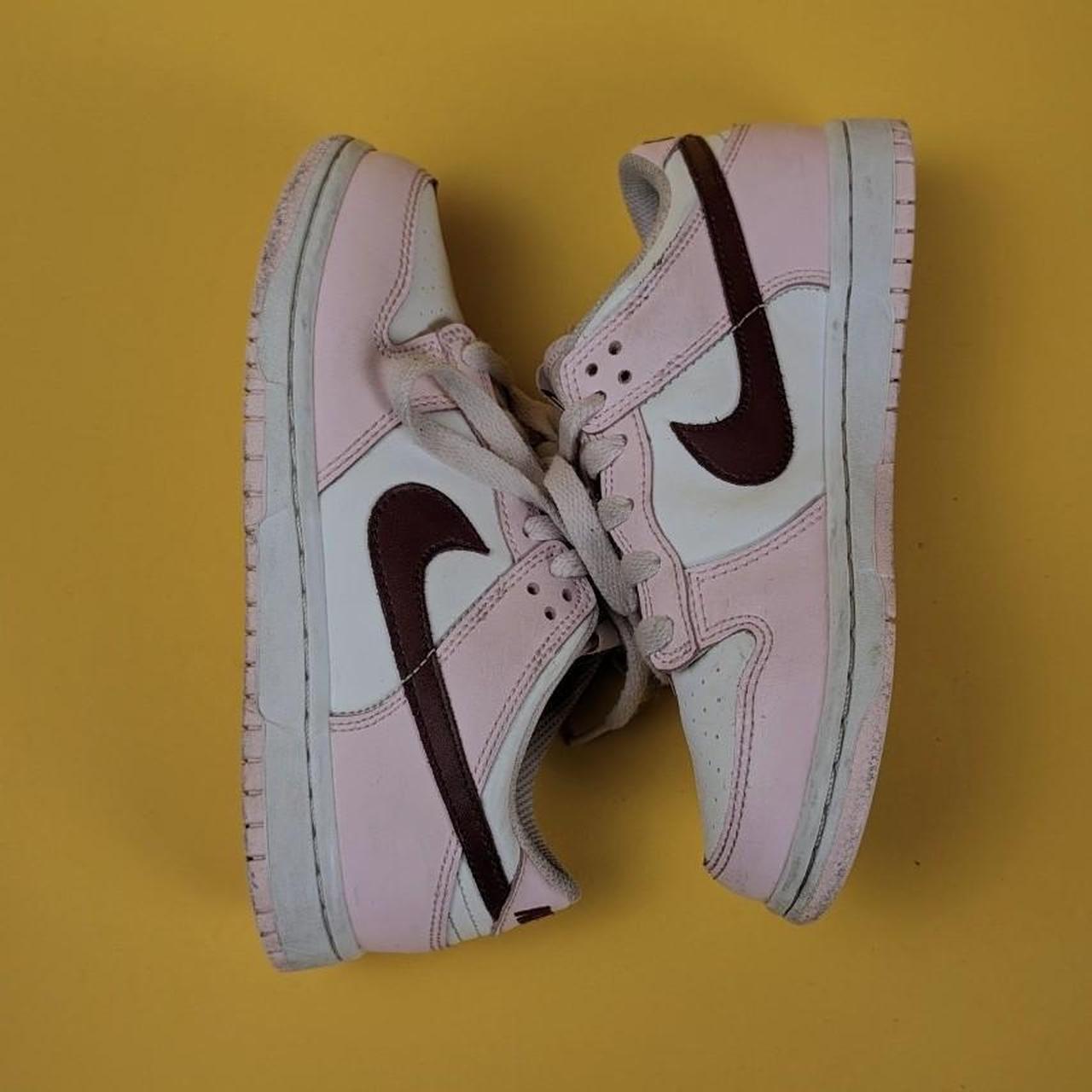 Nike Pink Dunks Junior UK 1 The trainer is in good... - Depop
