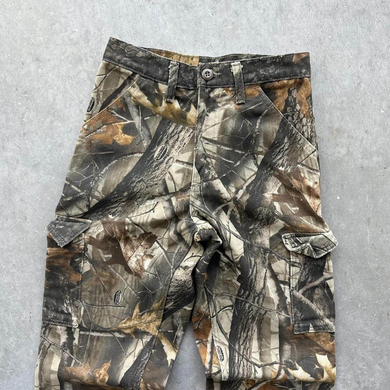 Vintage Y2K Wrangler Realtree Camo Cargo Pants Baggy... - Depop