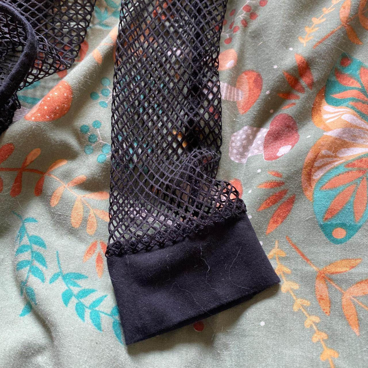 fishnet crop top - Depop