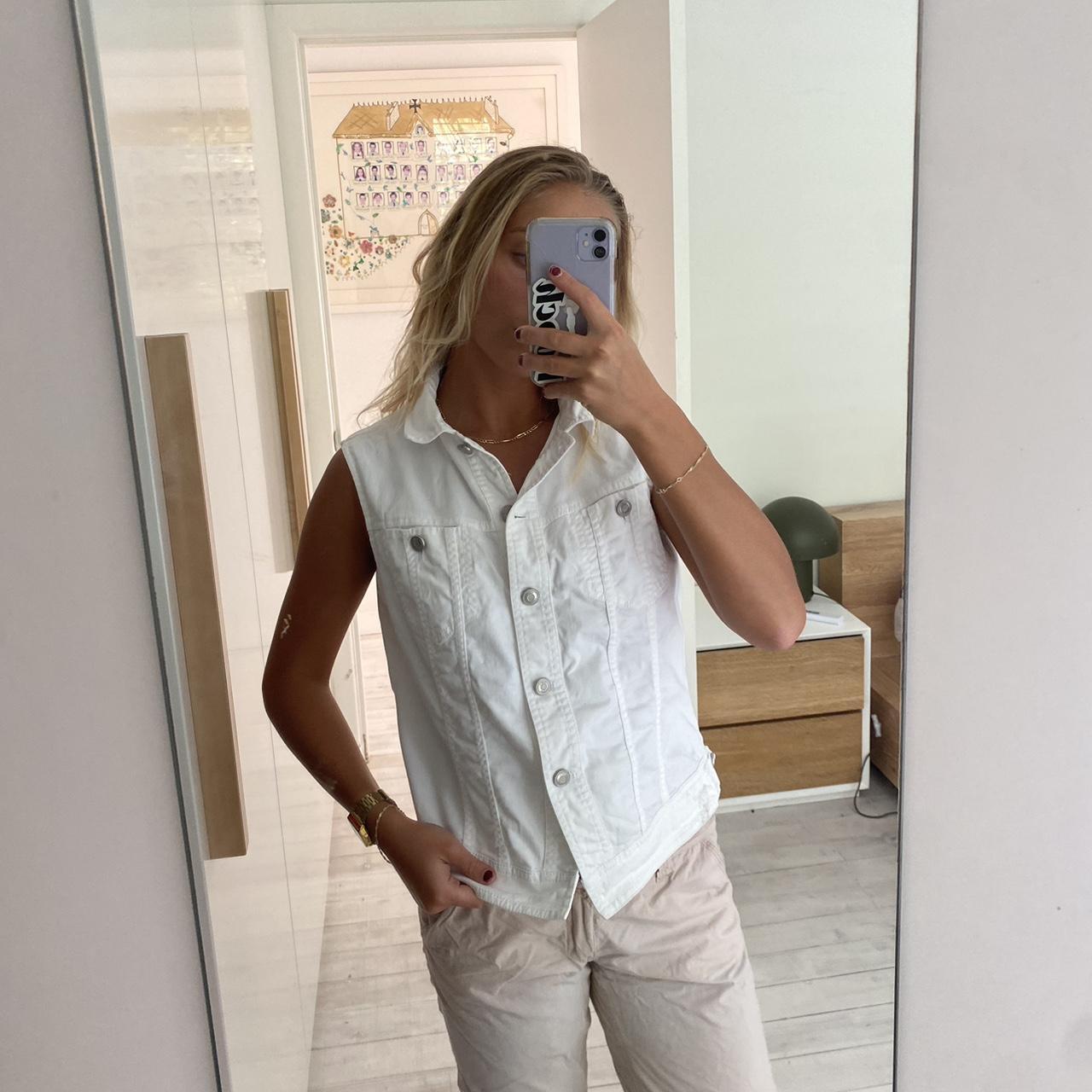 Vintage button up vest - Depop