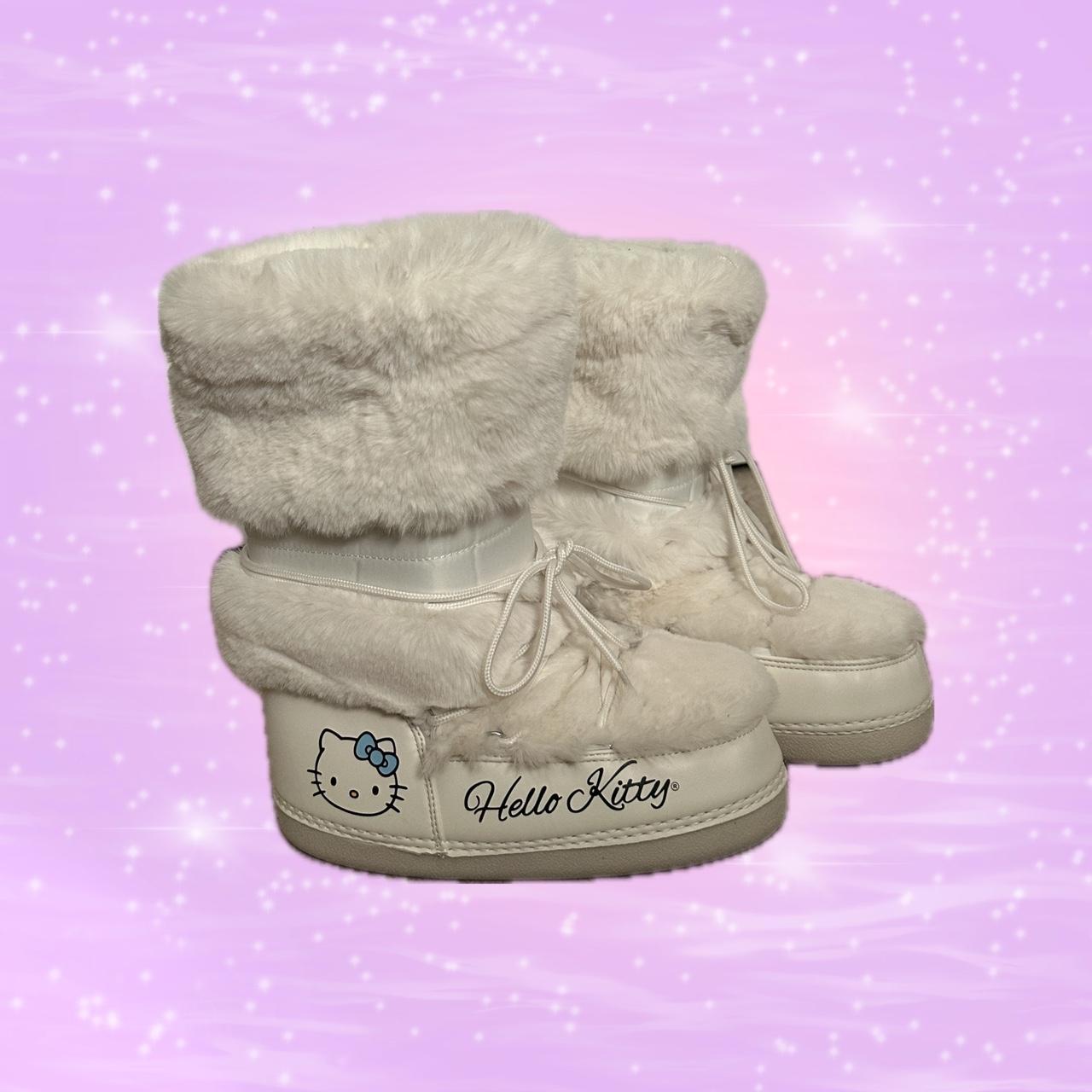 FOREVER21 HELLO KITTY MOON BOOTS brand new never... - Depop
