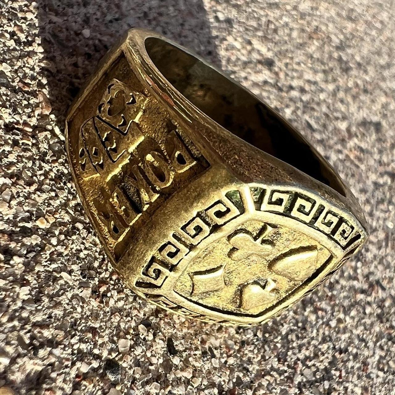 Vtg Gold poker ring Size 12 It’s stamped 18k but... - Depop