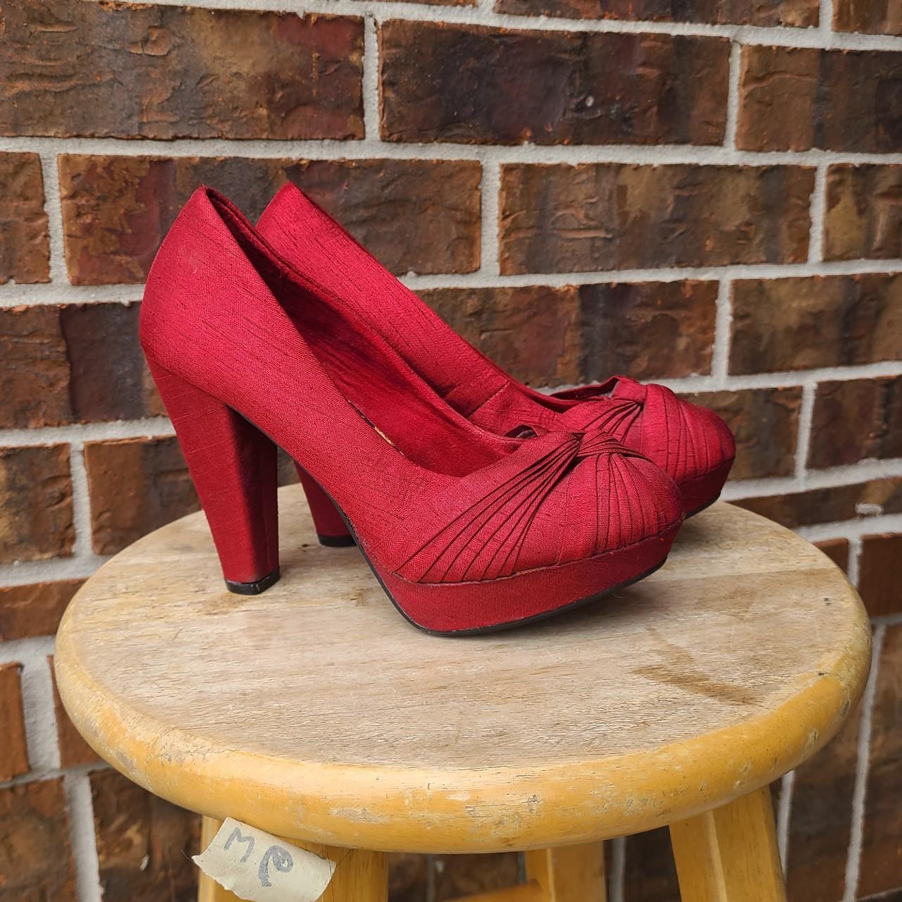 Red 50s-inspired pin-up styled heels 👠 ♡ W6 🇺🇲... - Depop