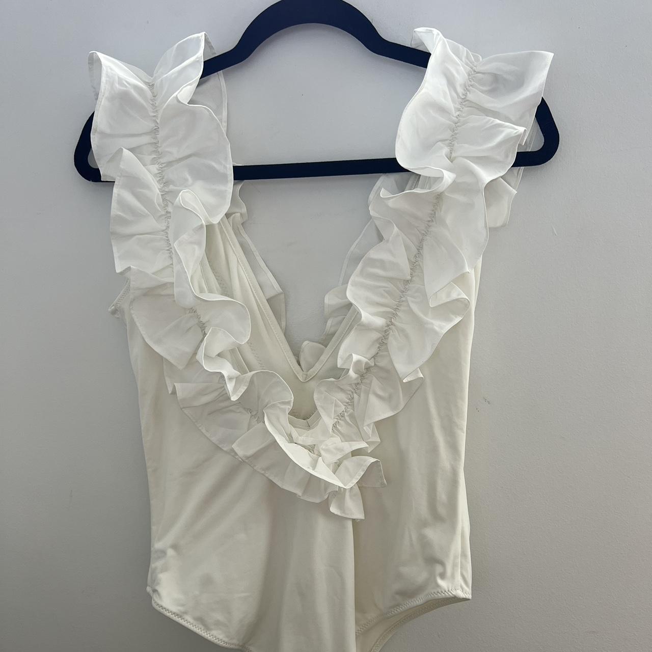 Zara white ruffled bodysuit #zara #bodysuit - Depop
