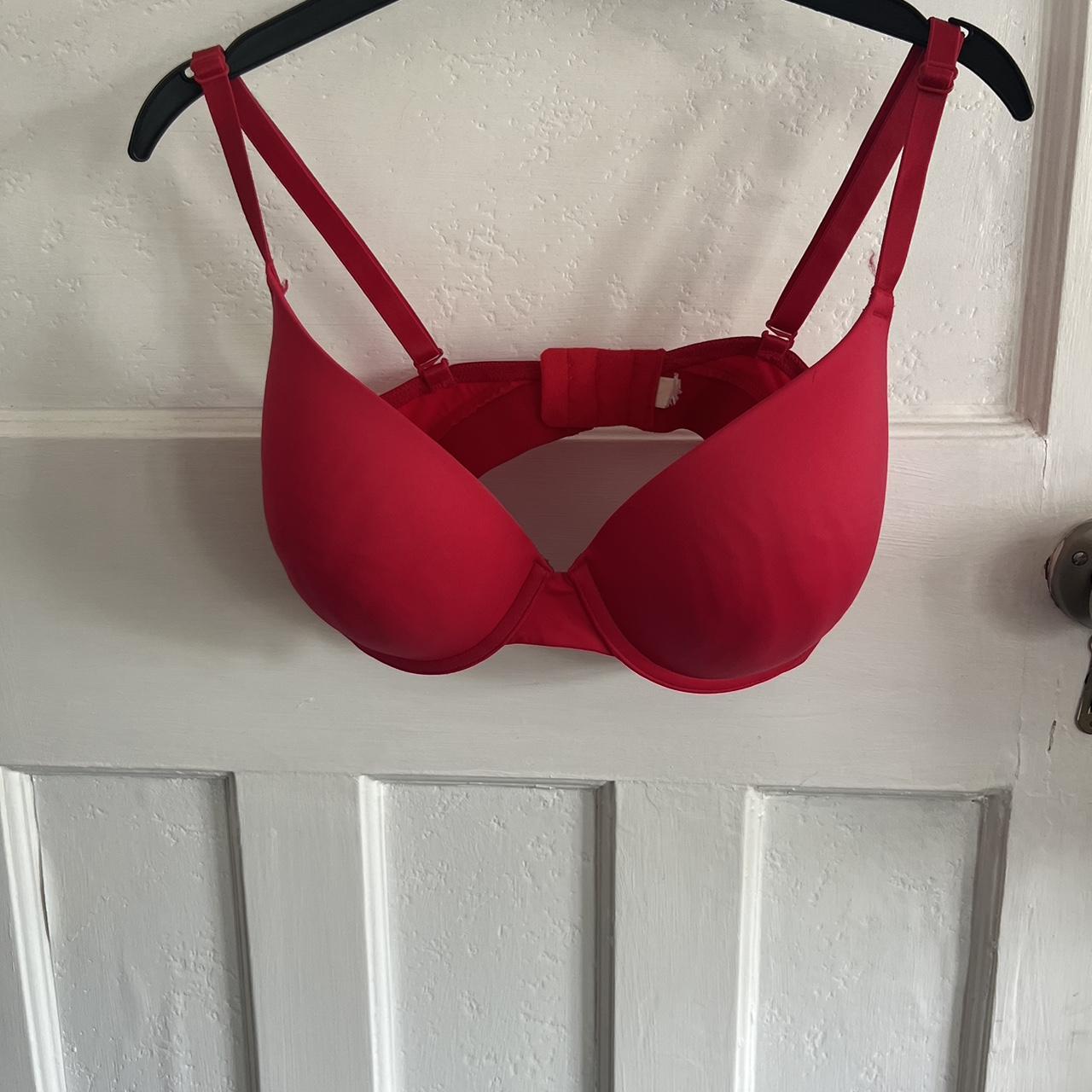Victoria secret pink red push up bra Only worn once - Depop