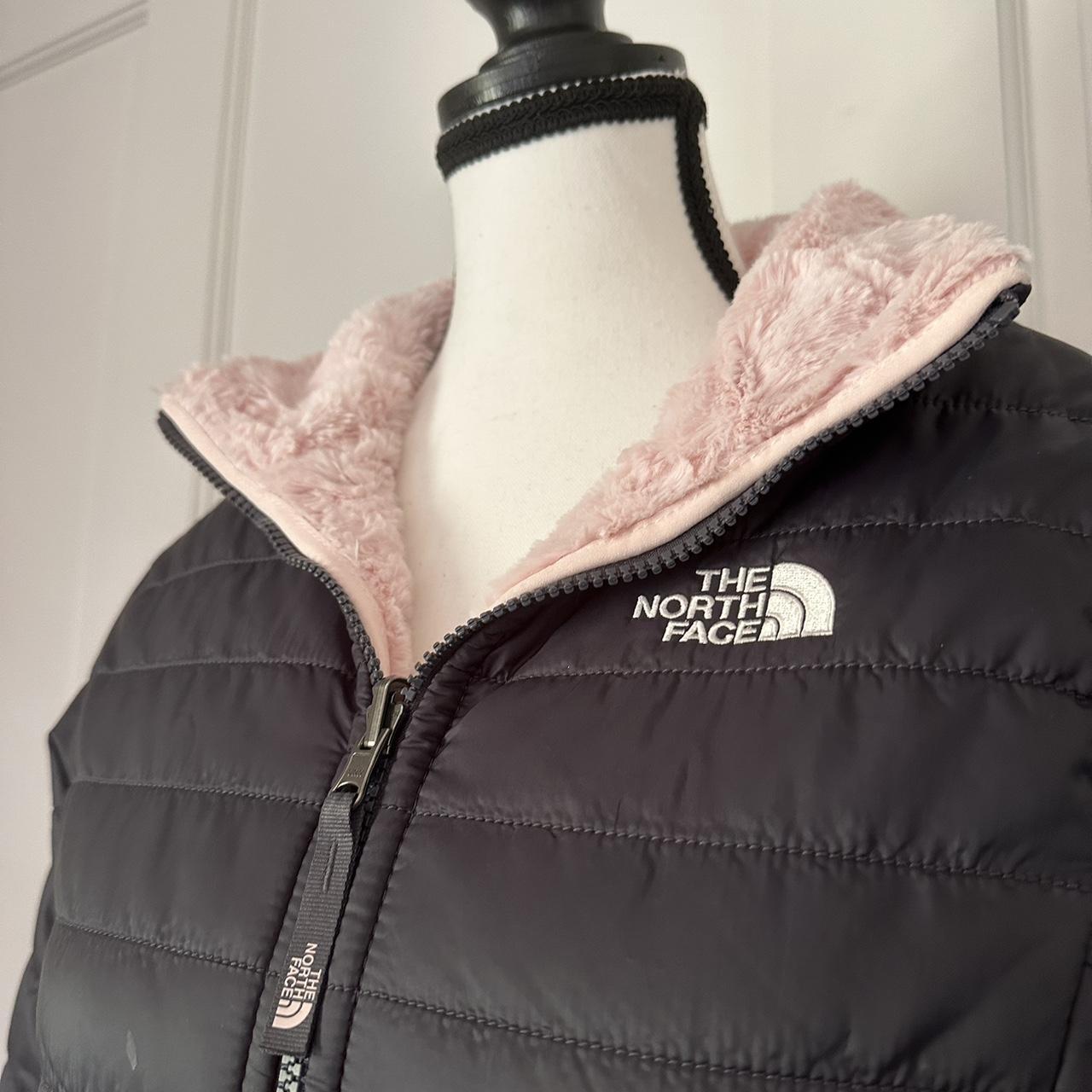 THE NORTH FACE navy puffer jacket with super soft... - Depop