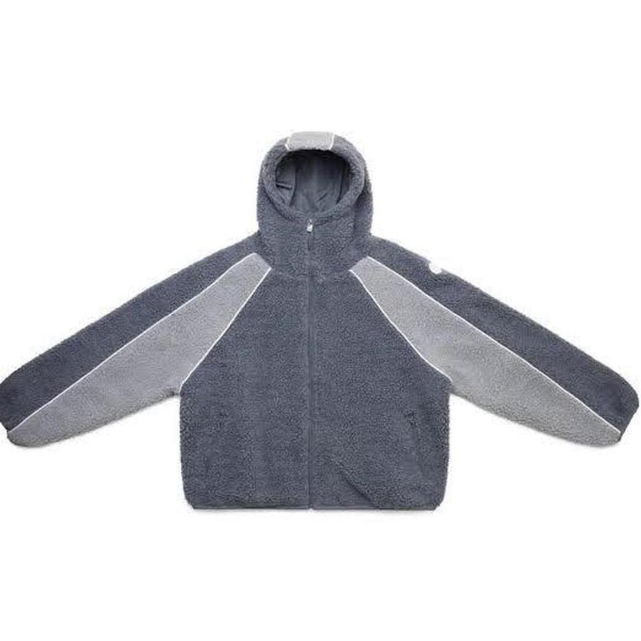 Mertra Mertra Yeti fleece livid size M - Depop