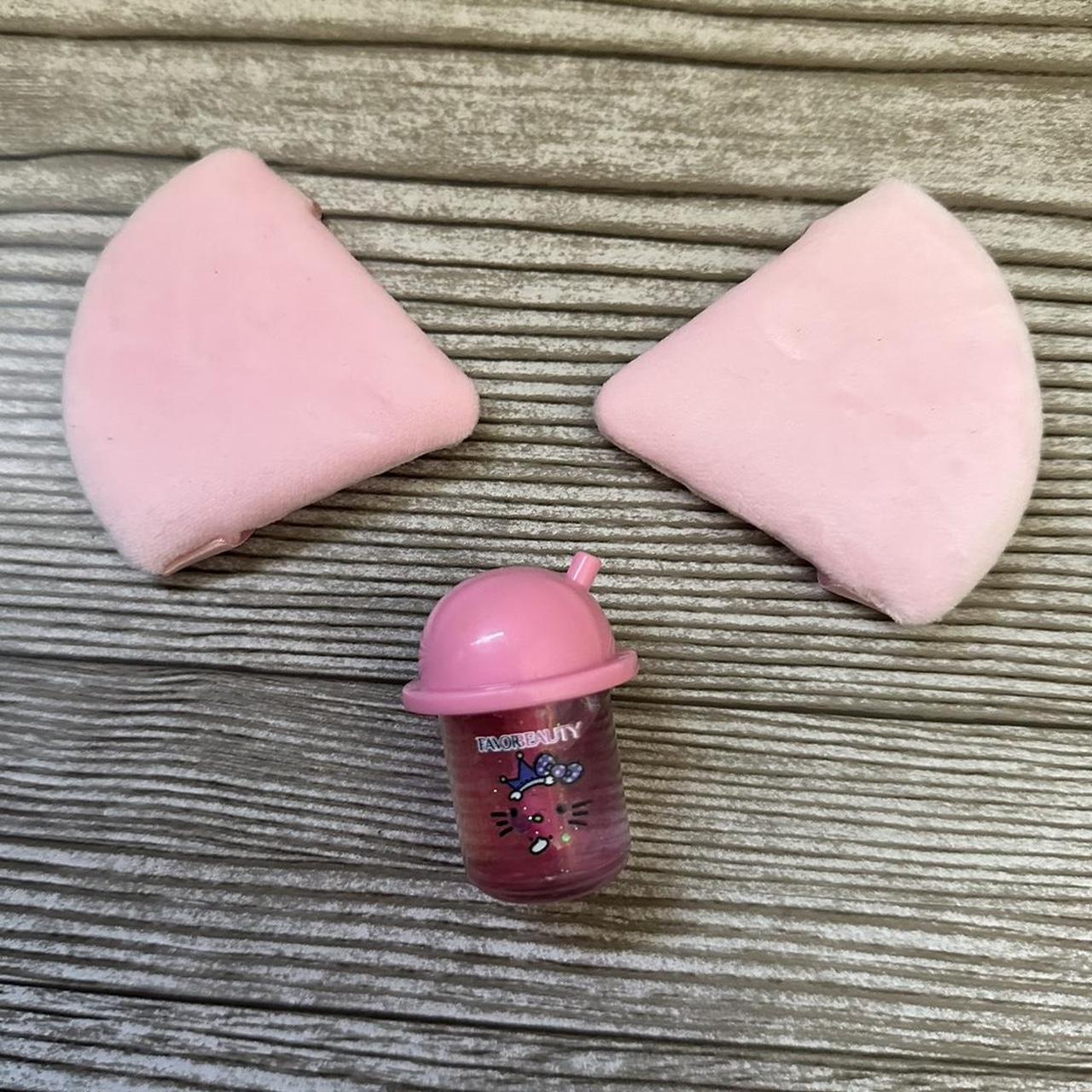 2 Powder puffs Hello Kitty Lipgloss Unused Brand... - Depop
