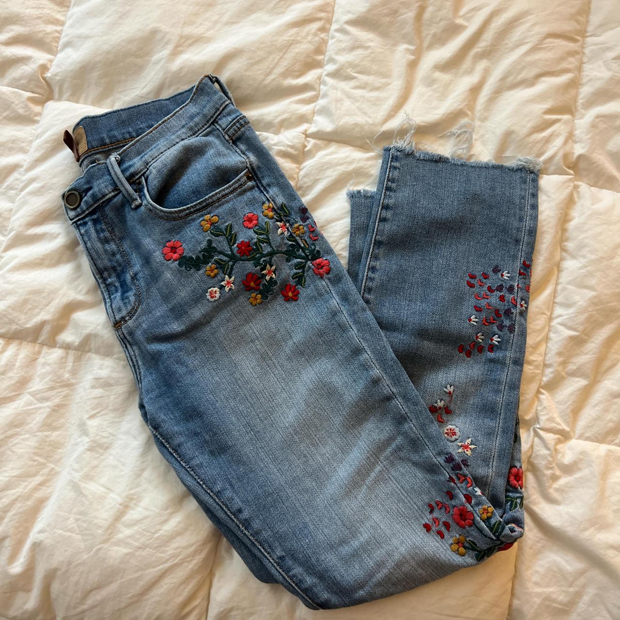 Driftwood *embroidered* blue jeans!! Size 26 These... - Depop