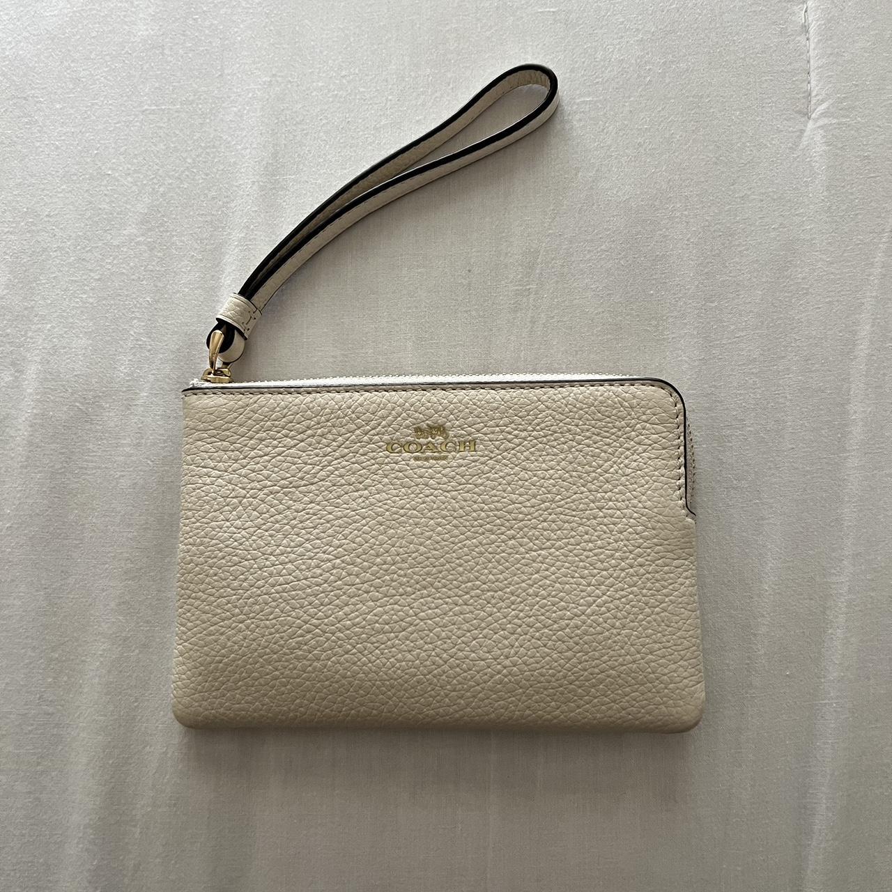 Brand new Coach wristlet/wallet - Depop