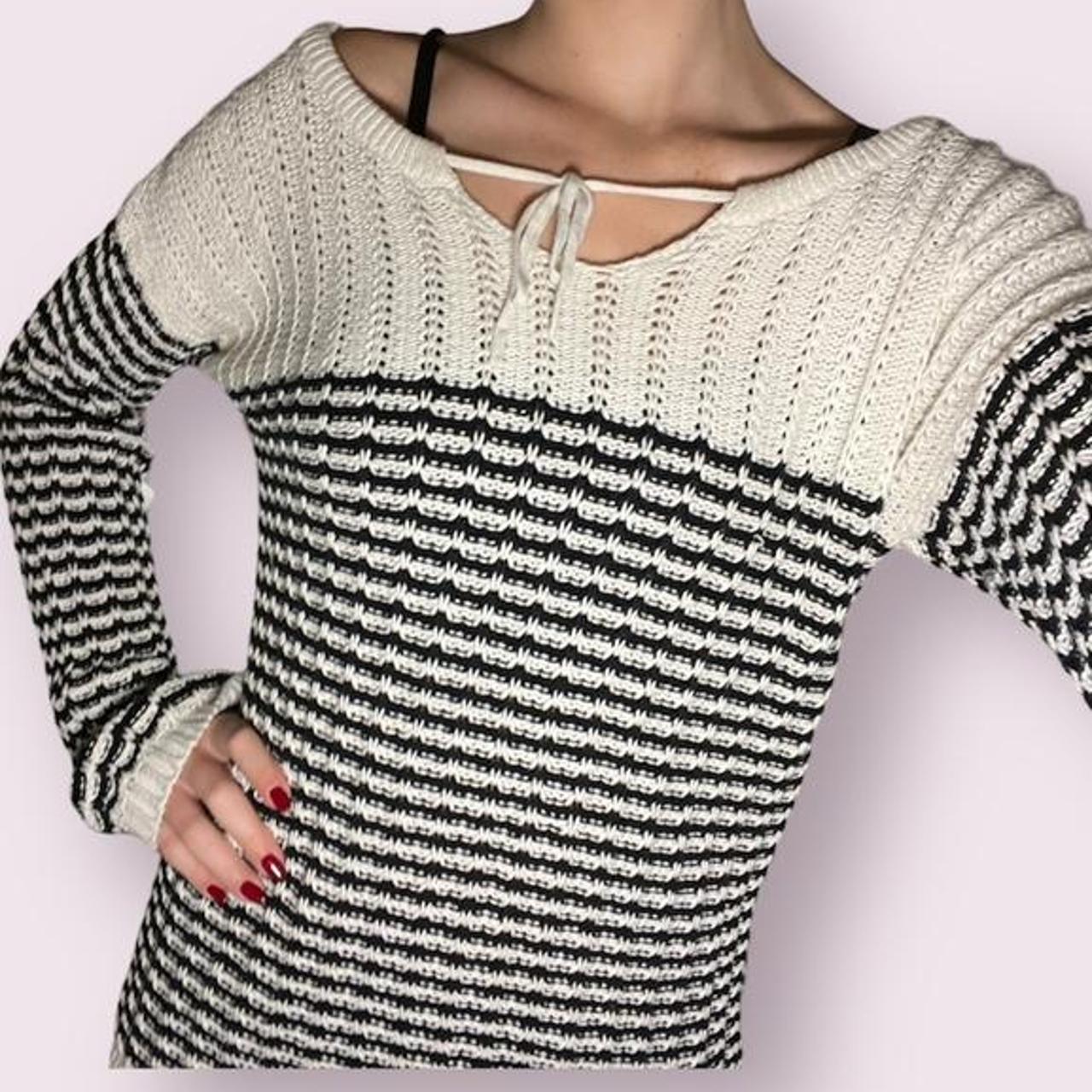 vintage roxy crochet sweater ⭑ super comfy ⭑... - Depop