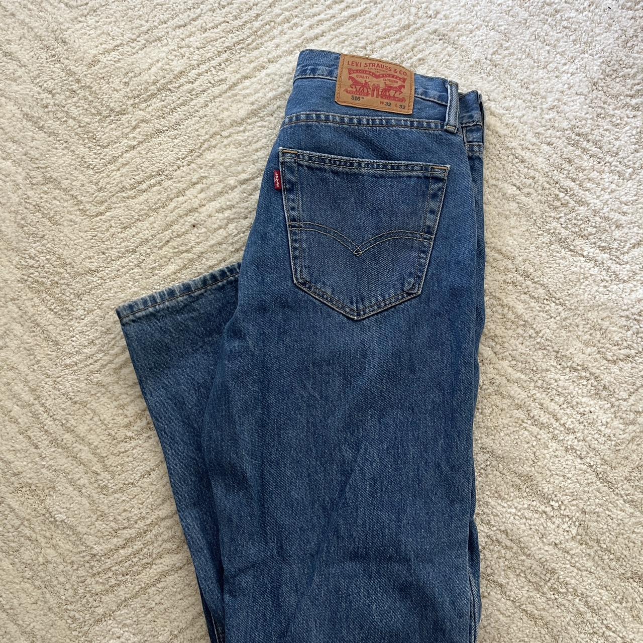 LEVI JEANS W32 L32 - Depop