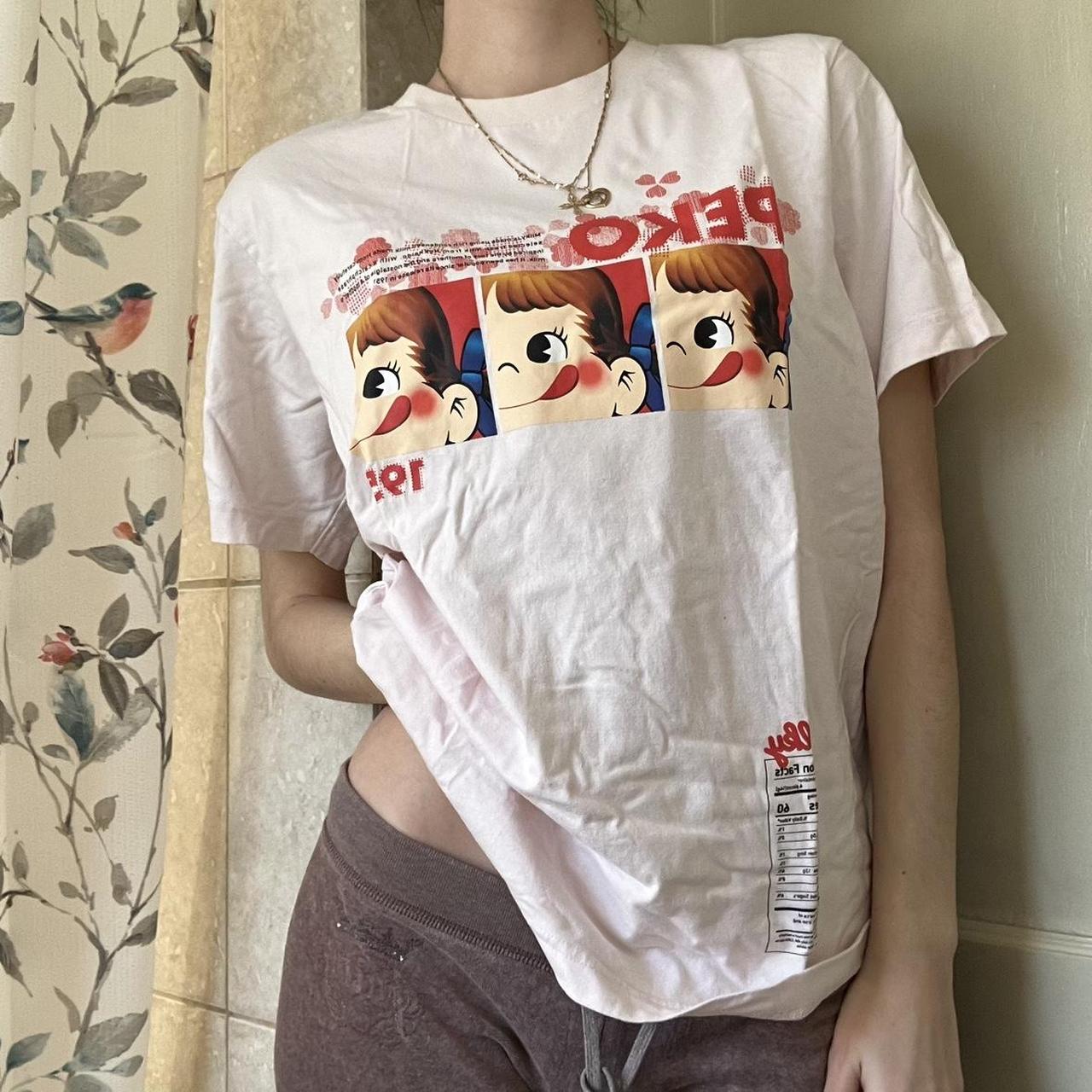 uniqlo graphic t shirt Milky Peko size M - Depop