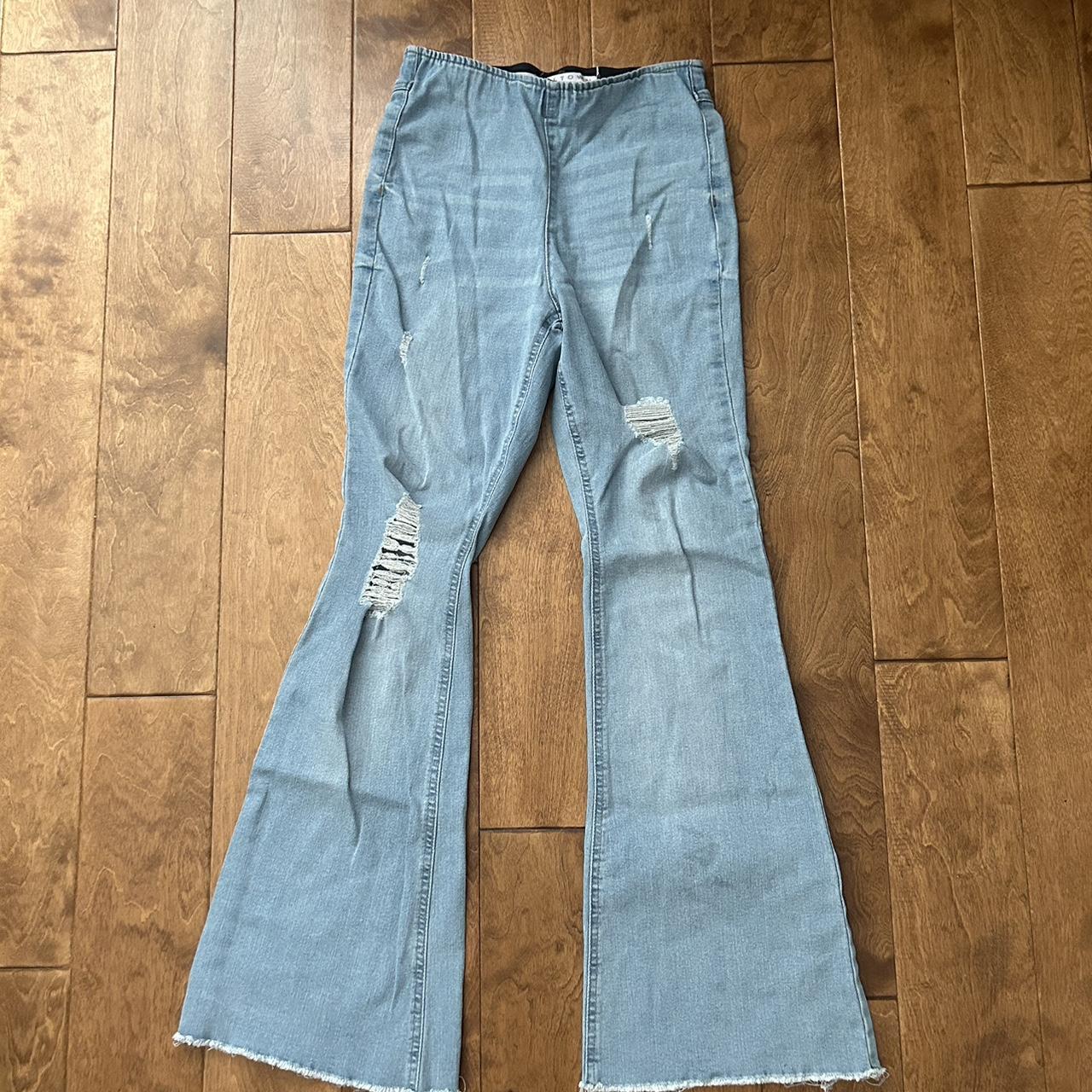 stretchy ripped flared jeans😜 butt POPS in this one - Depop