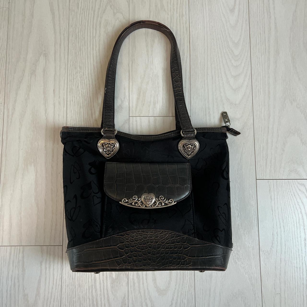 Really cool heart design purse! Lots of pockets and... - Depop