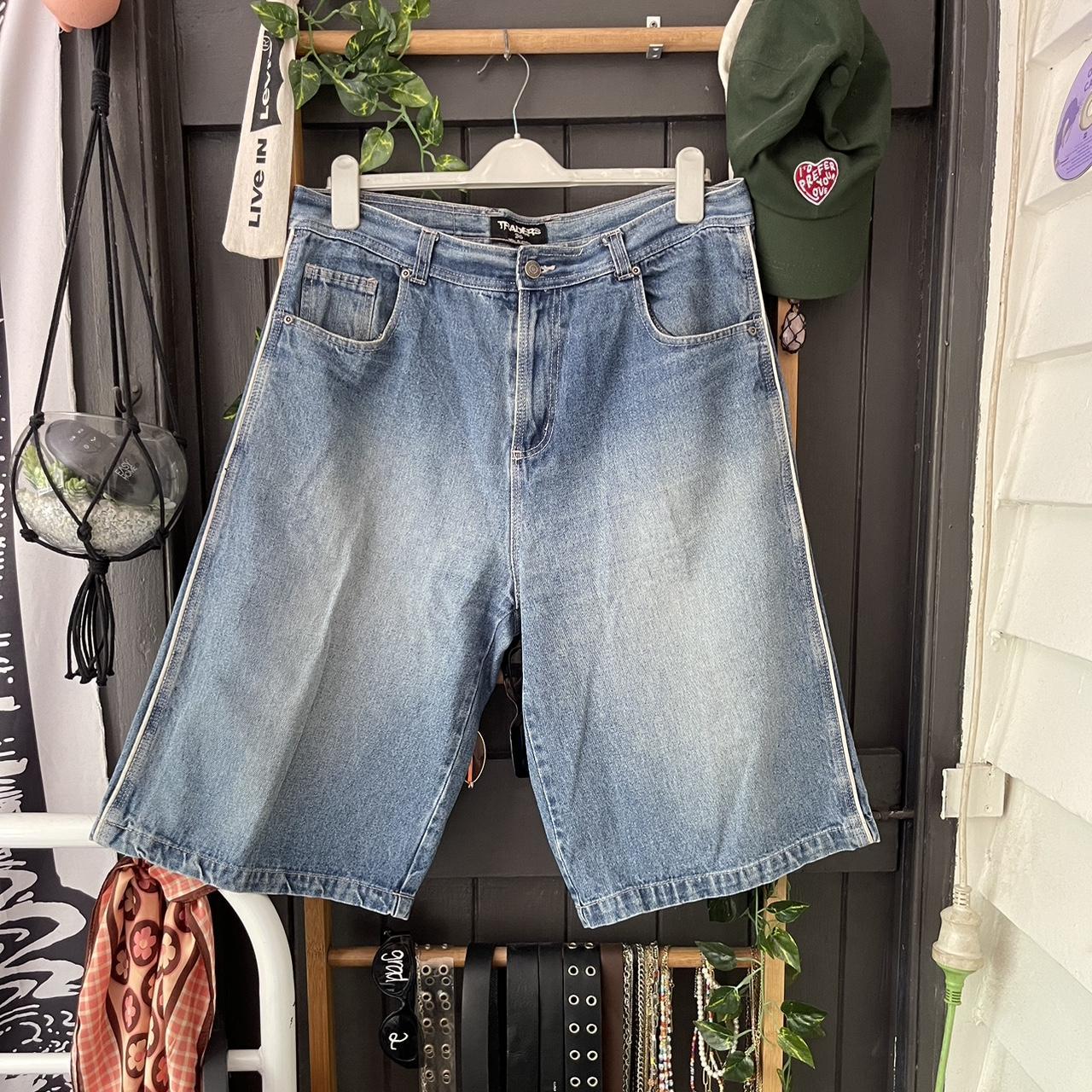 traders light wash denim jorts w/ red stitching size... - Depop