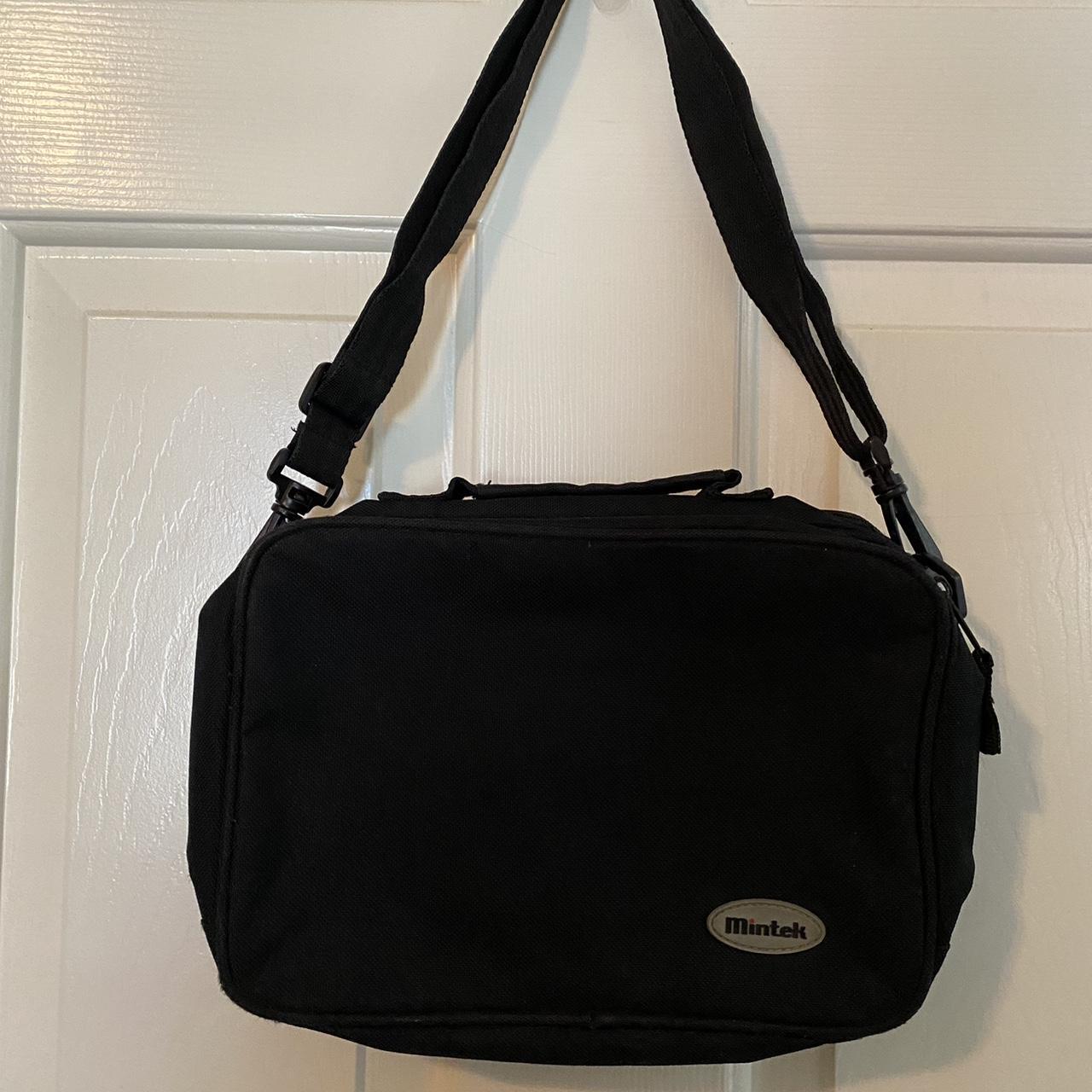 brand- mintek used as a portable dvd player bag.... - Depop