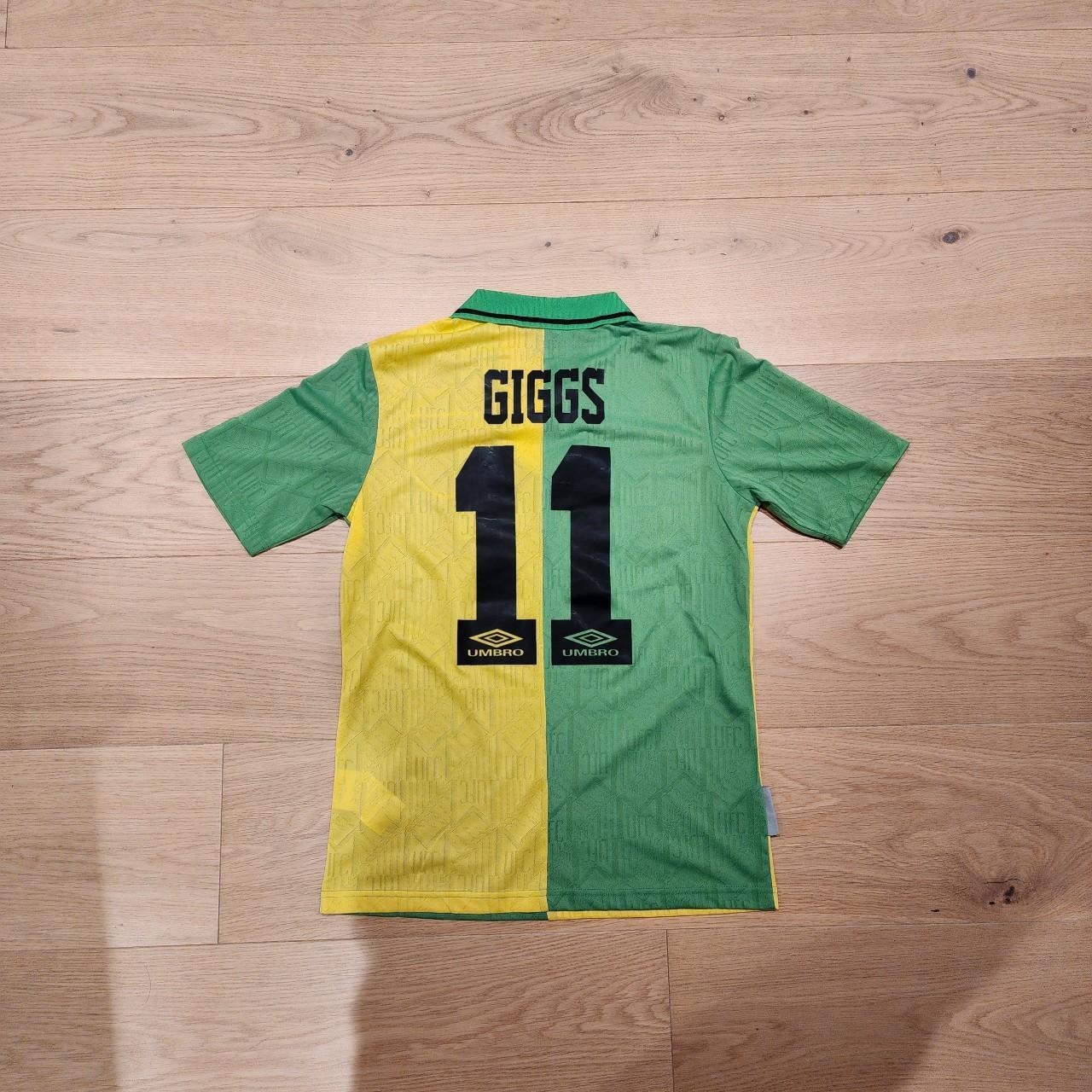 Manchester United Umbro Vintage Authentic Shirt... - Depop