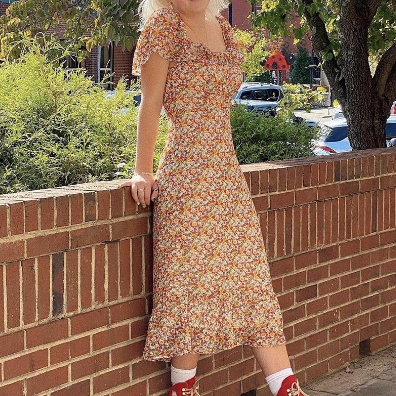 lush floral midi dress 🧡 size M, gorgeous vintage... - Depop