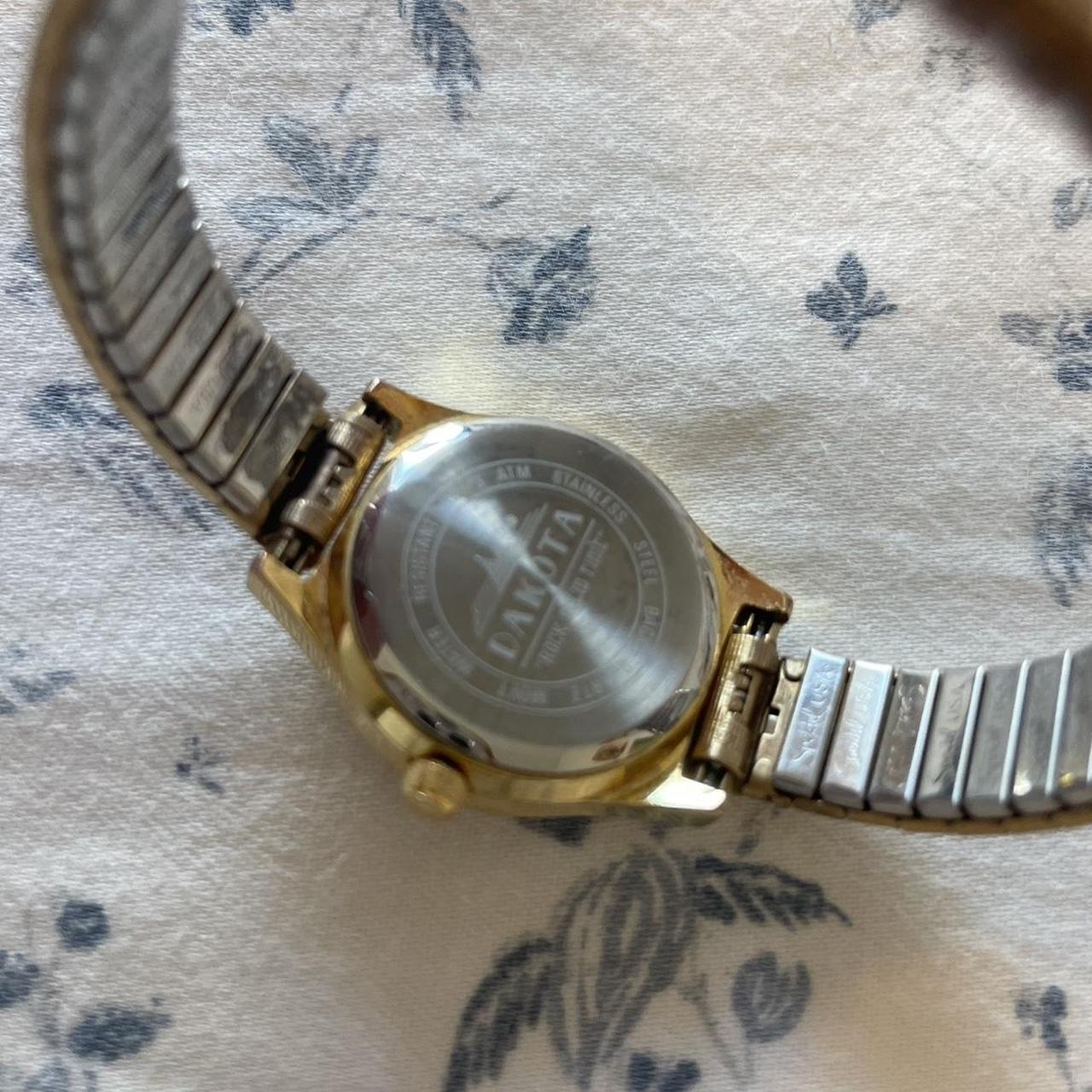 Petite little gold watch - Depop