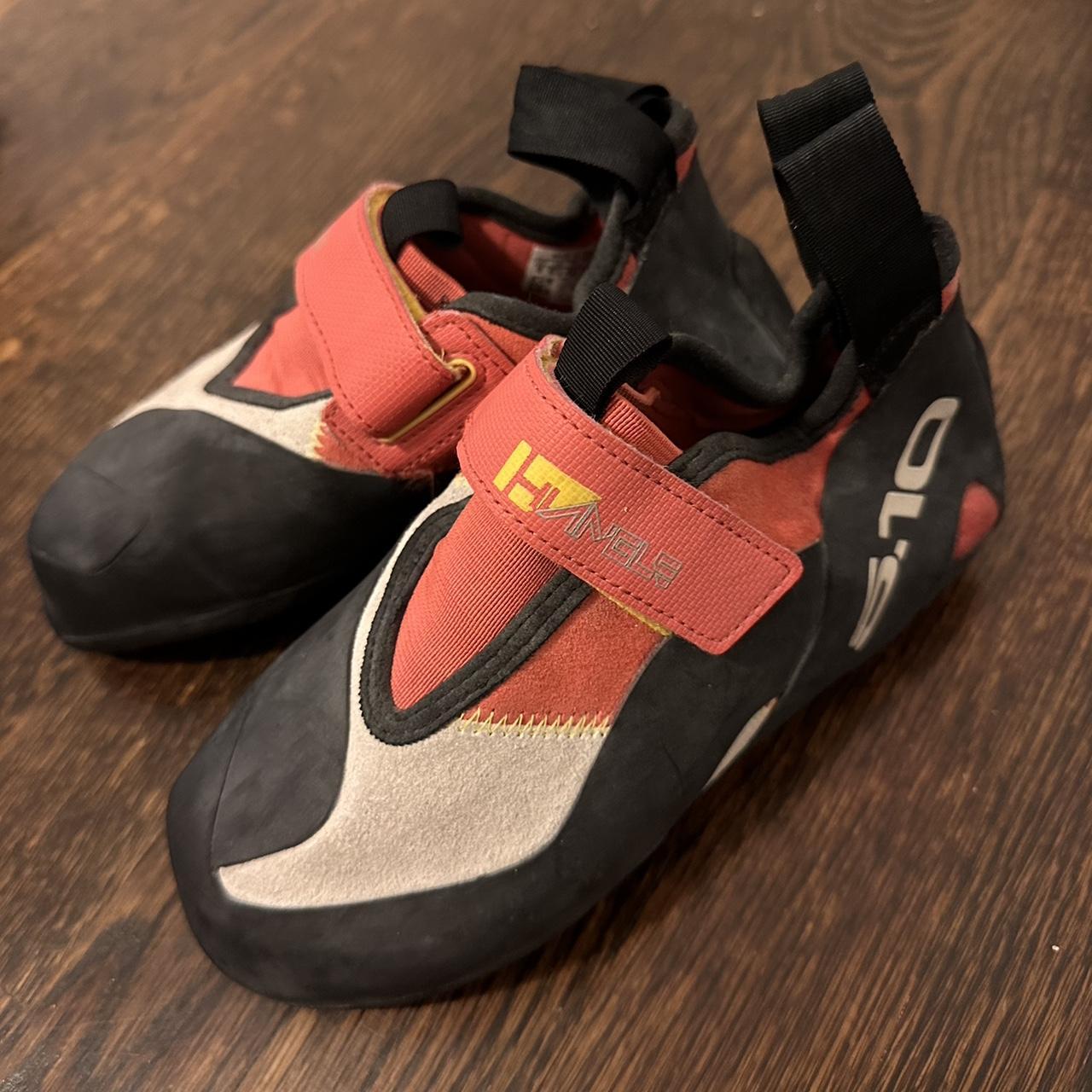 Five Ten 5.10 Women's Hiangle Climbing Shoes... - Depop