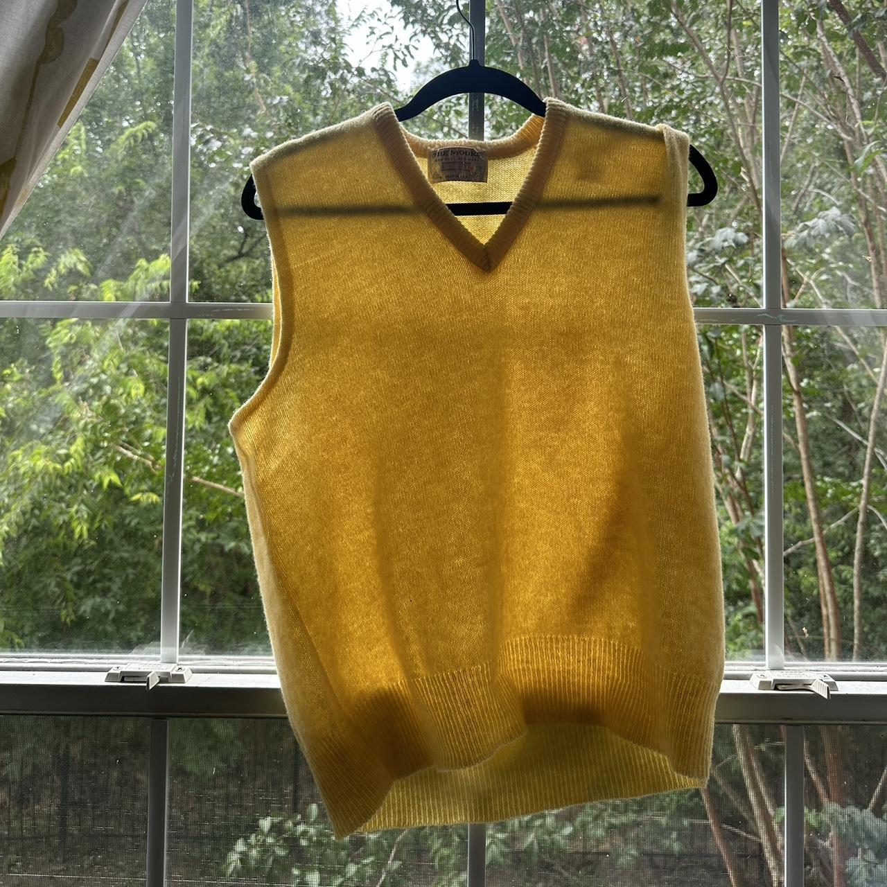Yellow wool sweater vest - The Moors - L - Depop
