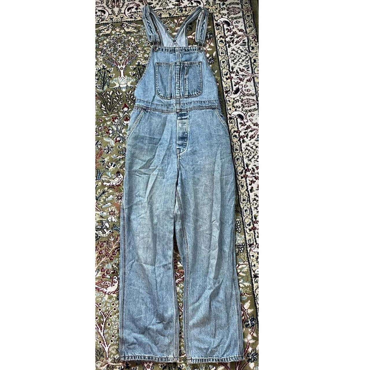 BDG size medium overalls. Super cute in great condition - Depop