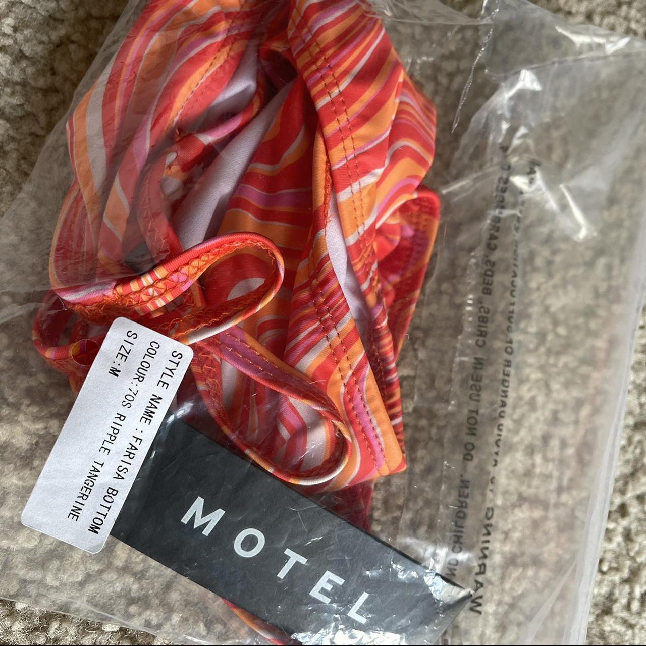 FARISA BIKINI BOTTOM IN 70'S RIPPLE TANGERINE - Depop