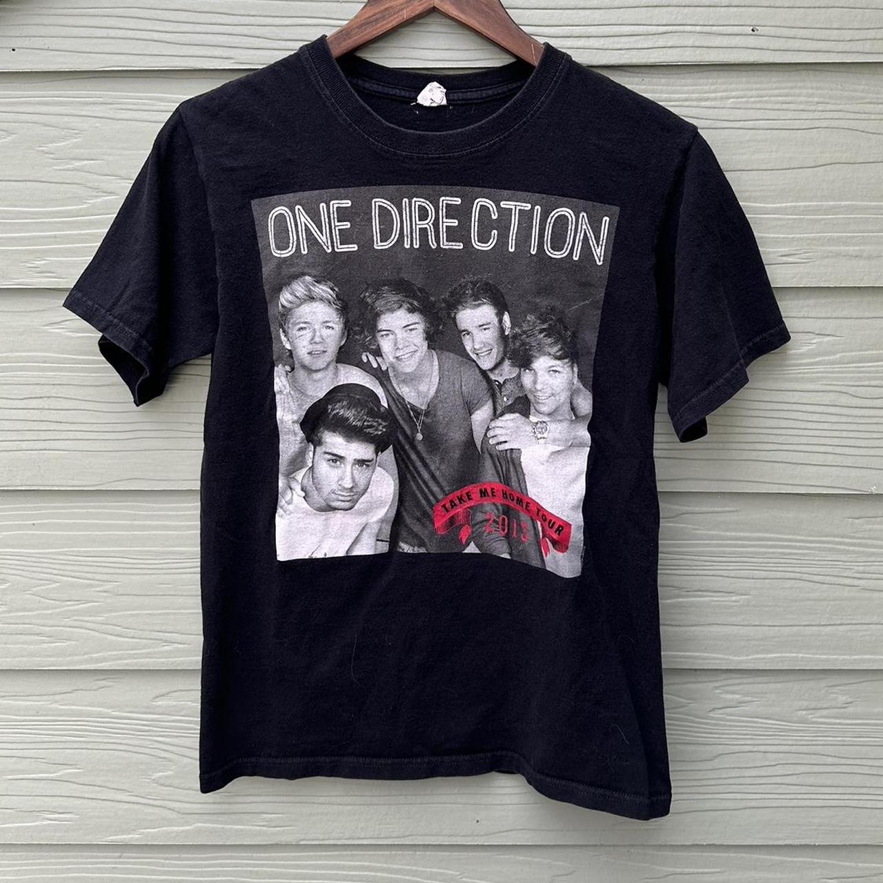 One Direction 2013 Tour Shirt Unisex S - Depop