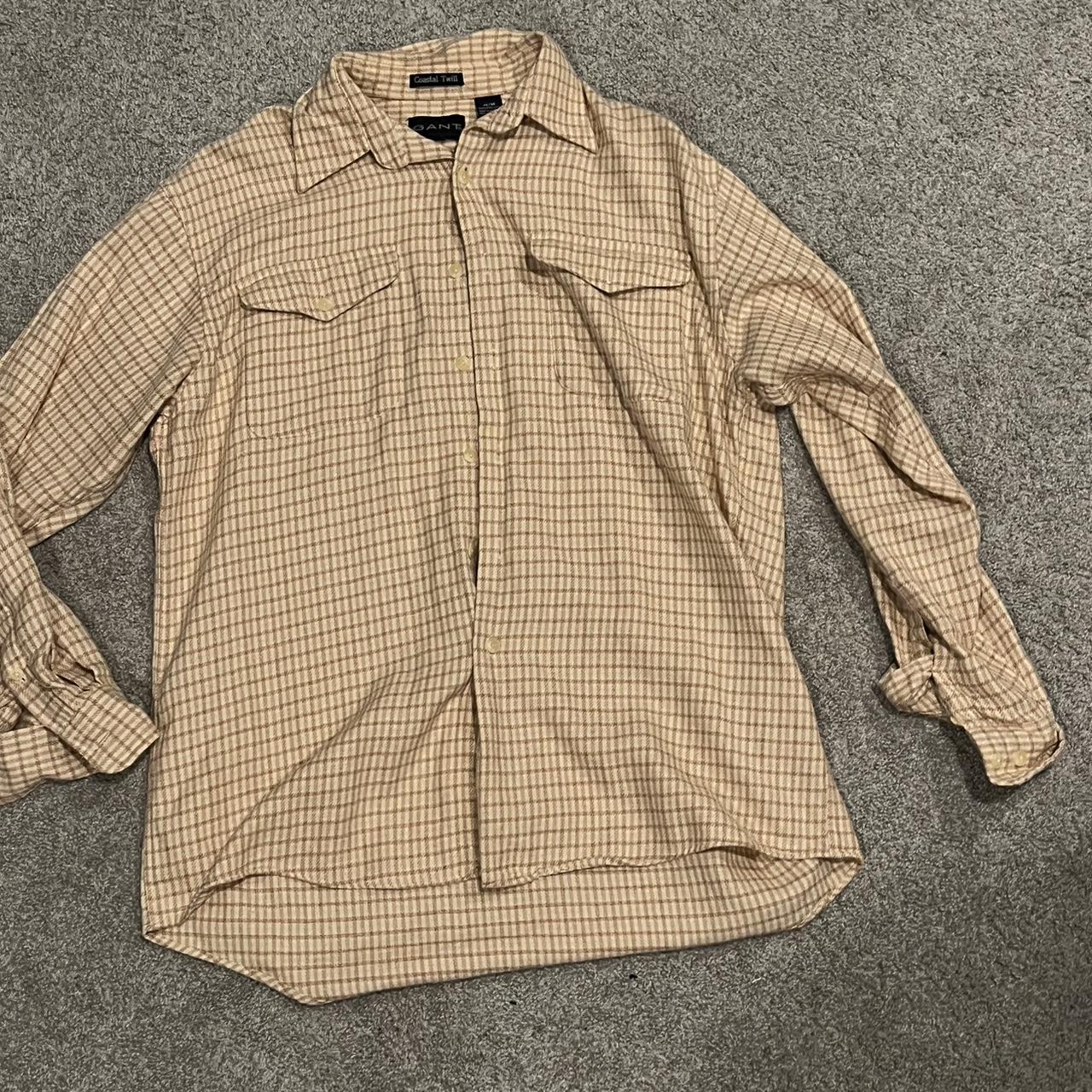 Medium men’s tan flannel - Depop