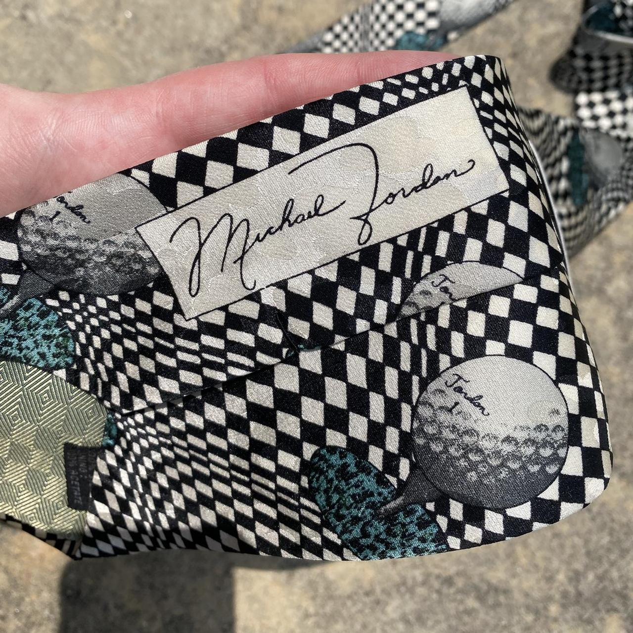 Jordan Men's Black and Green Scarf-wraps | Depop