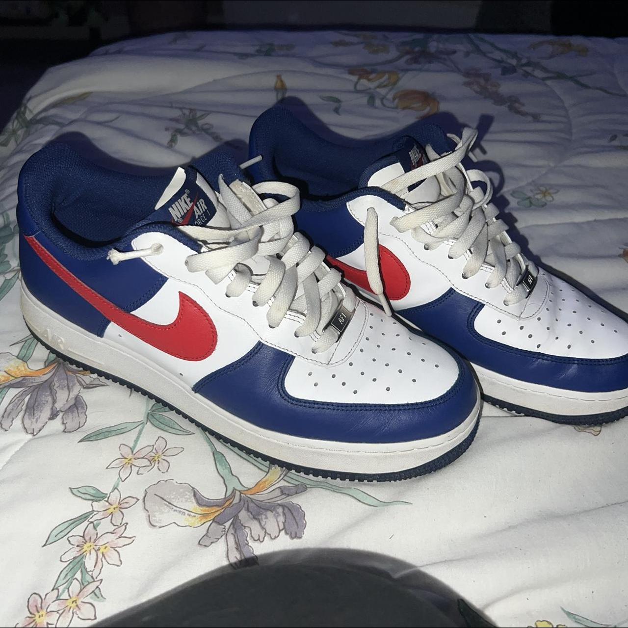 Nike Men's Blue and Red Trainers | Depop