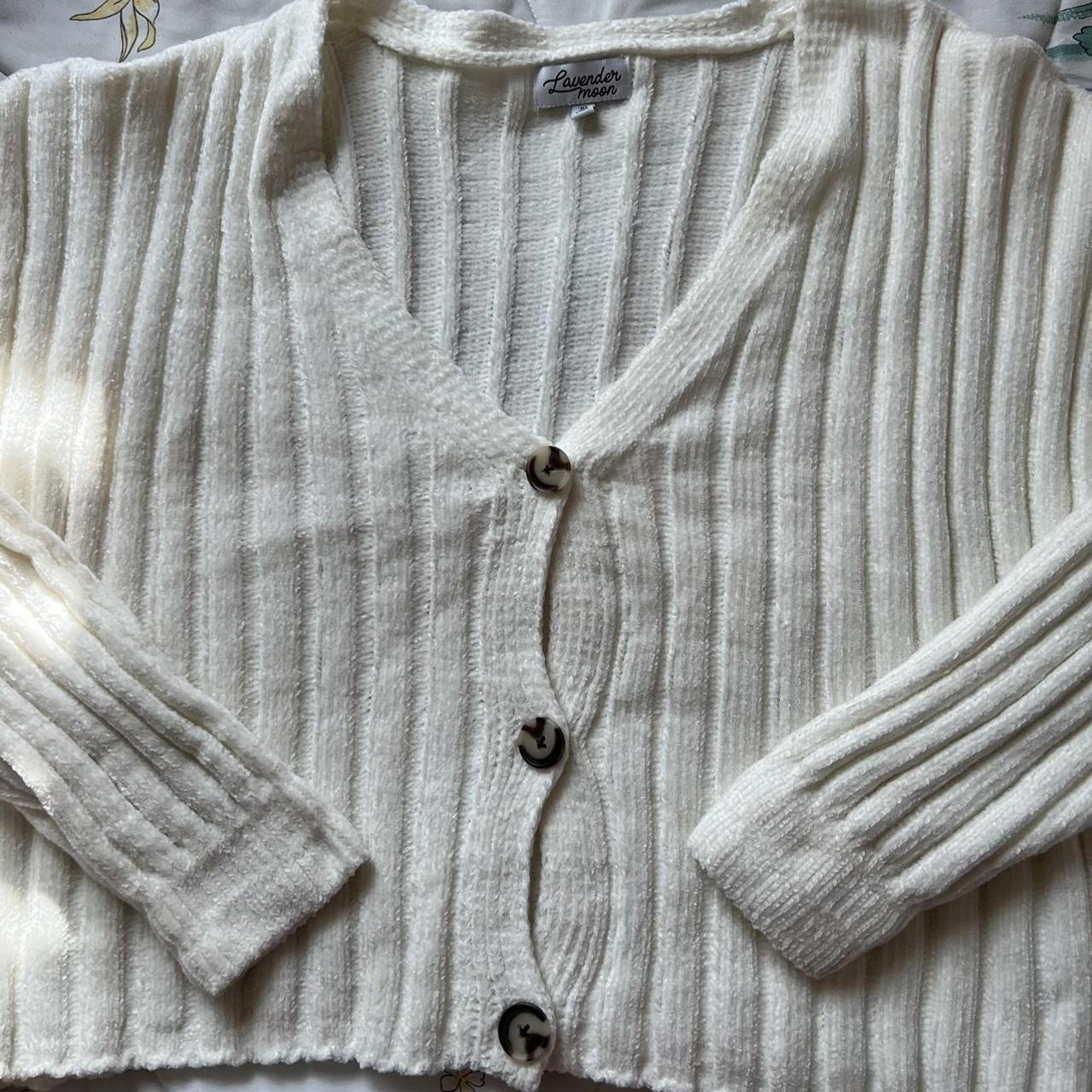White cropped cardigan/ sweater Size 1x Super soft... - Depop