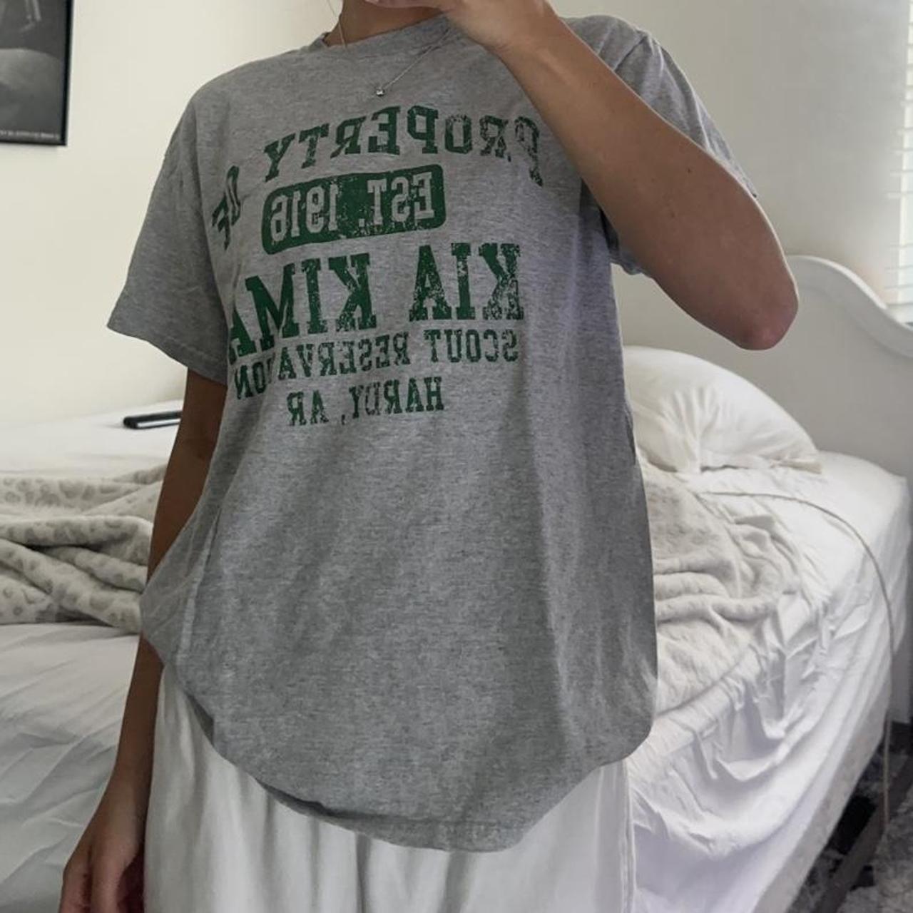 Vintage graph tee fits like a m/L - Depop