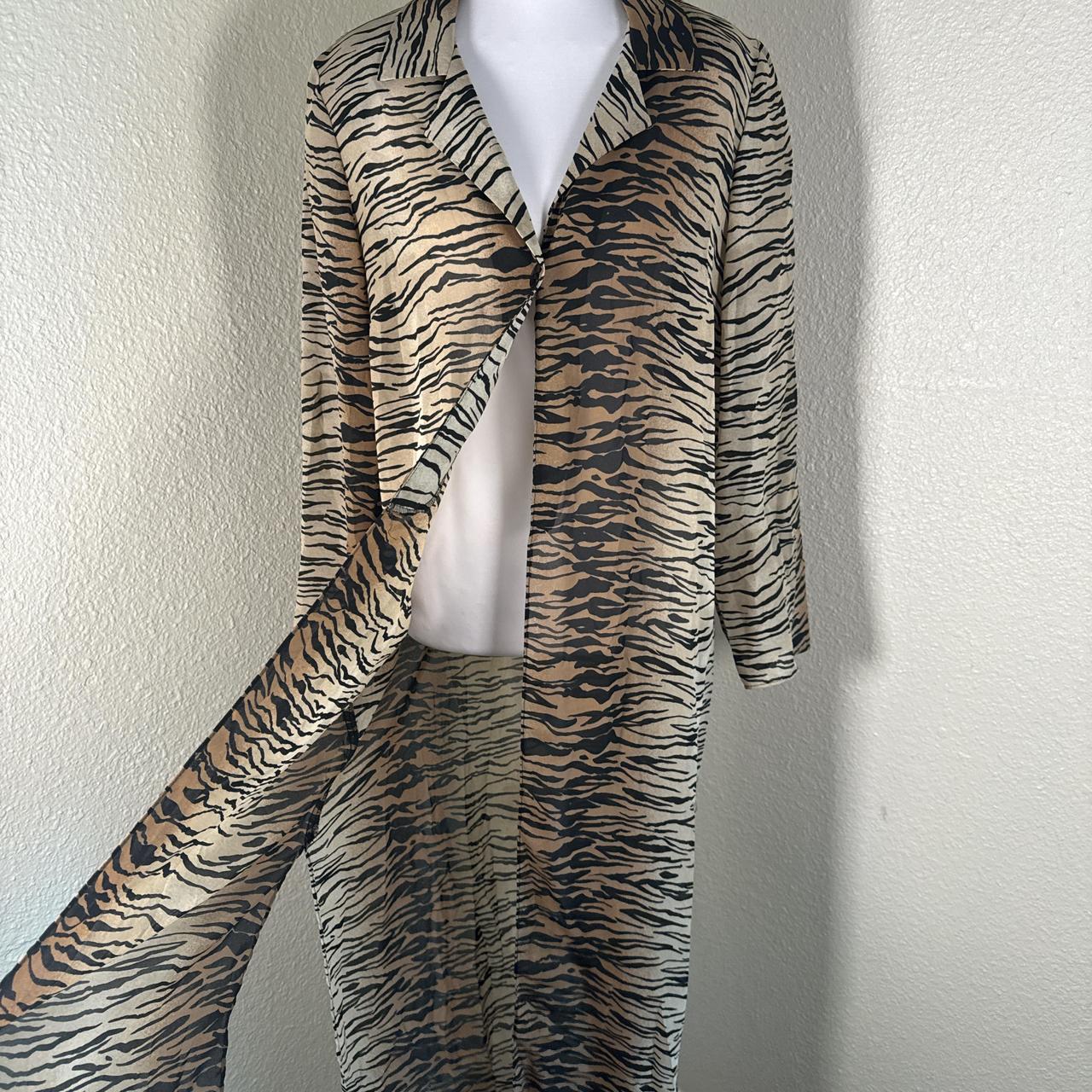 Vintage Helen Blake Tiger print 3/4 sleeve maxi... | Depop
