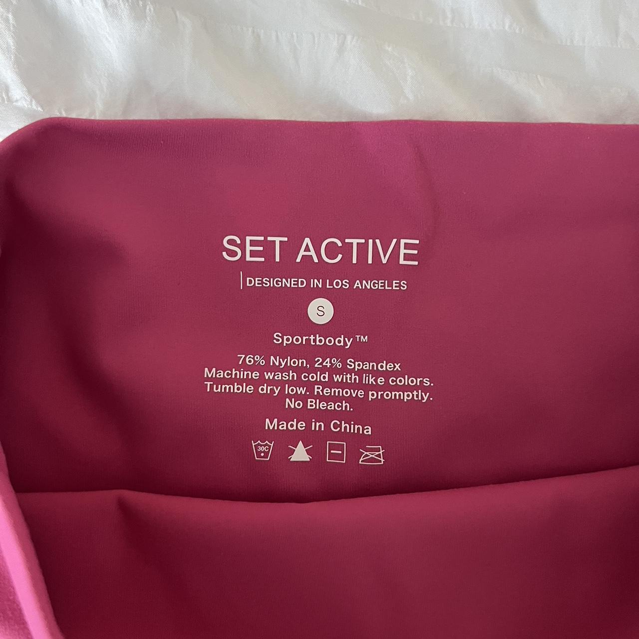 set active pink full set, bottoms are a size small... - Depop