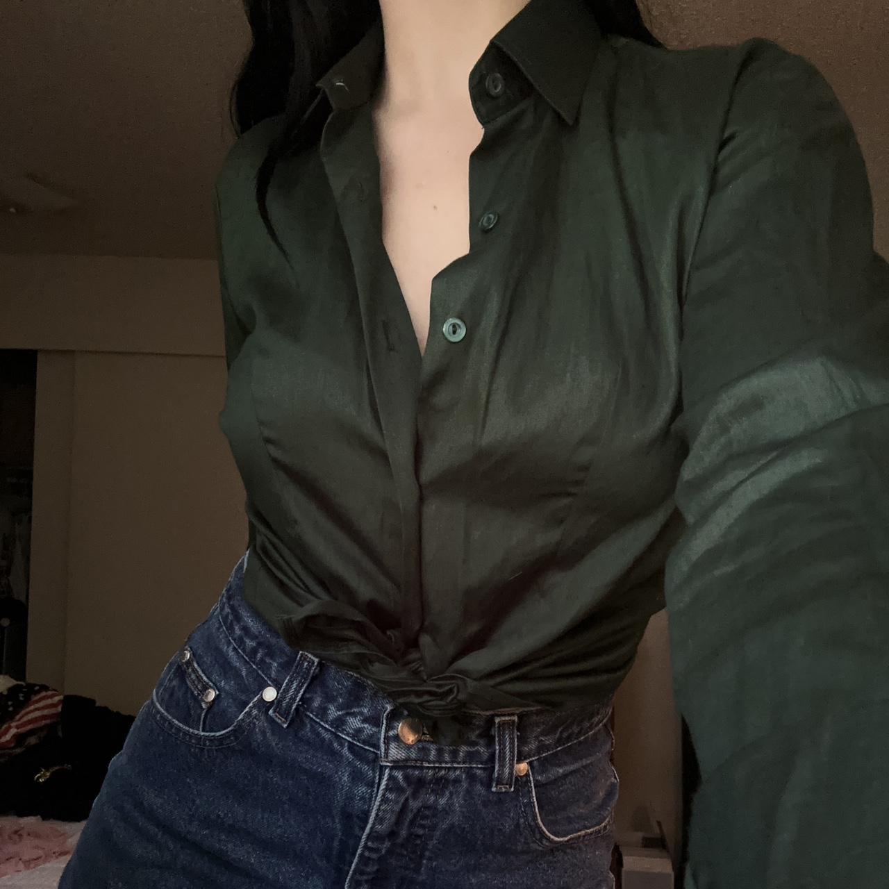 DARK GREEN BUTTON UP SHIRT My mom gave me this and... - Depop