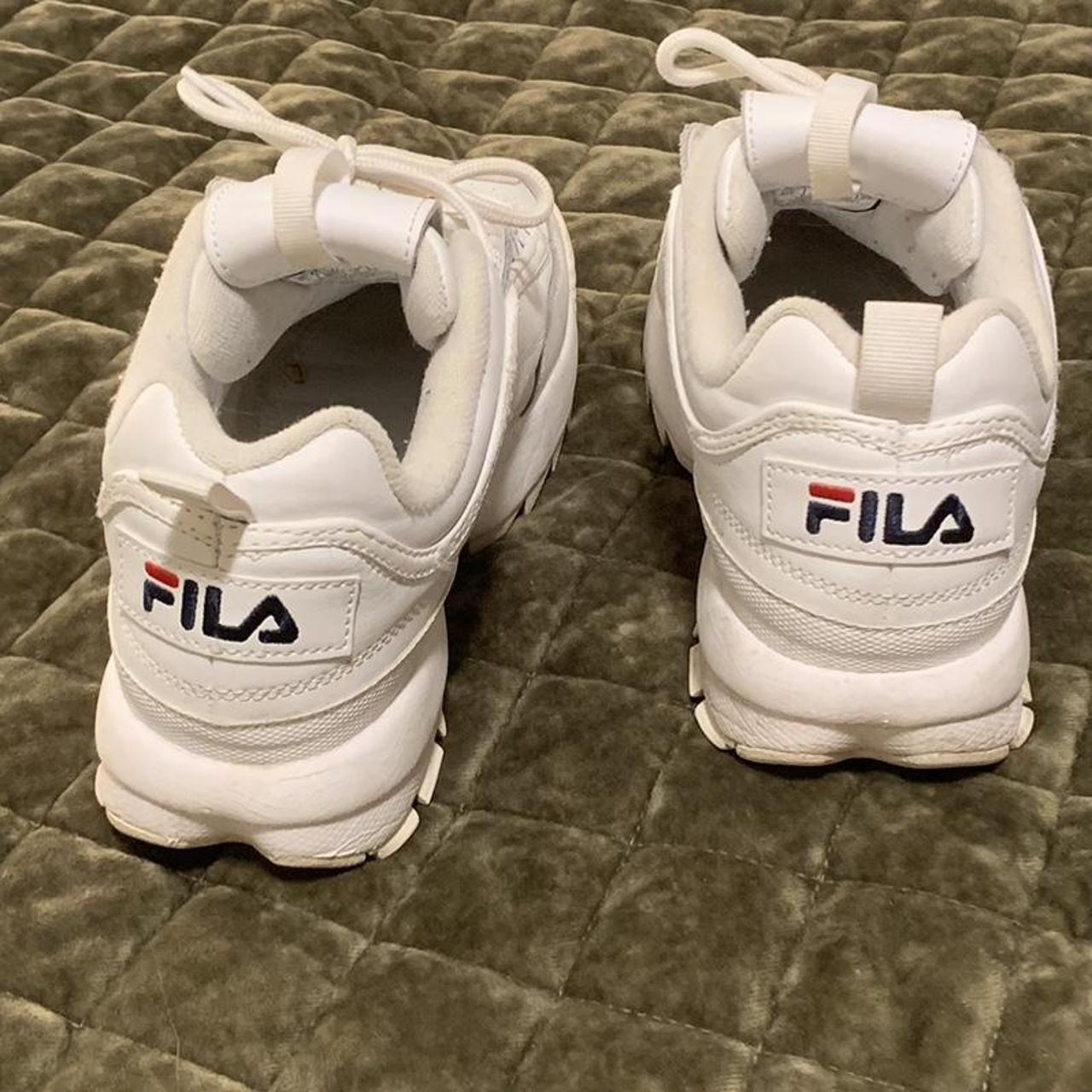 White Sneaker FILAS 👻 SIZE: women’s 8.5 ! men’s... - Depop