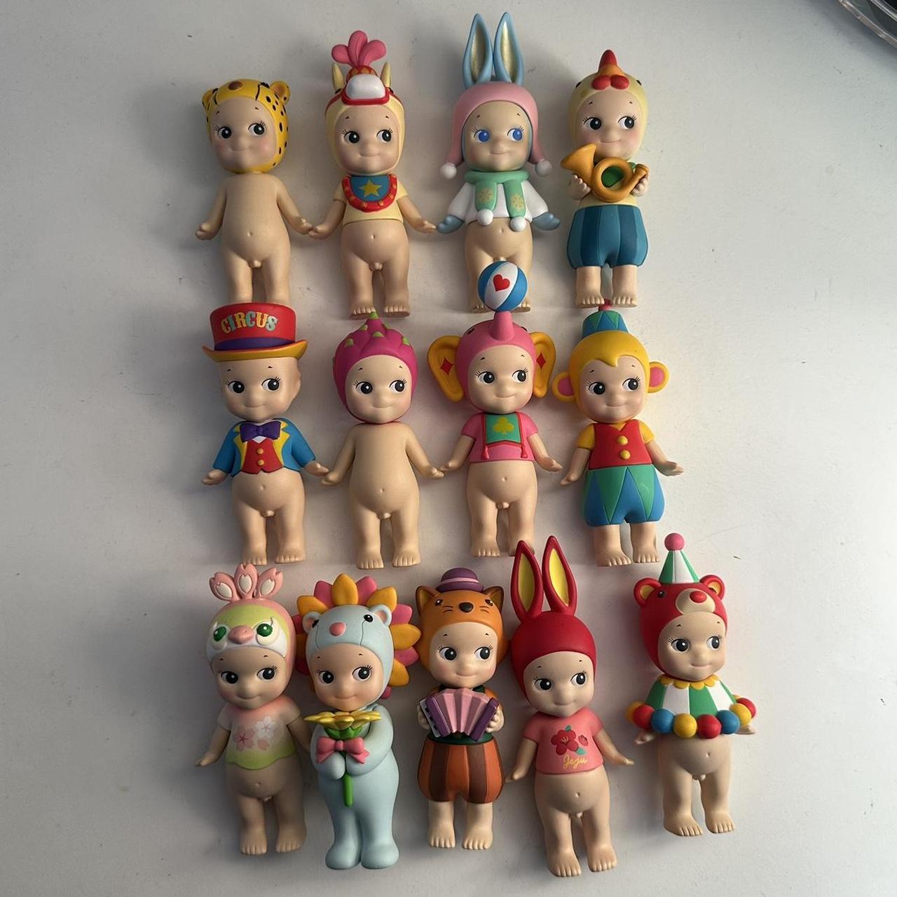 do NOT buy this listing!! all the pictures sonnys... - Depop