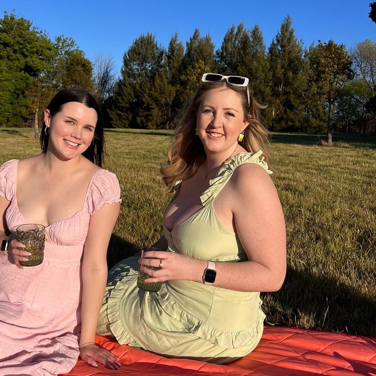 Green dress with a zipper on the back #dresses - Depop