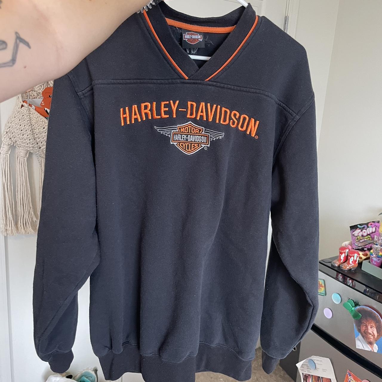 harley davidson crewneck no size but i would say... - Depop