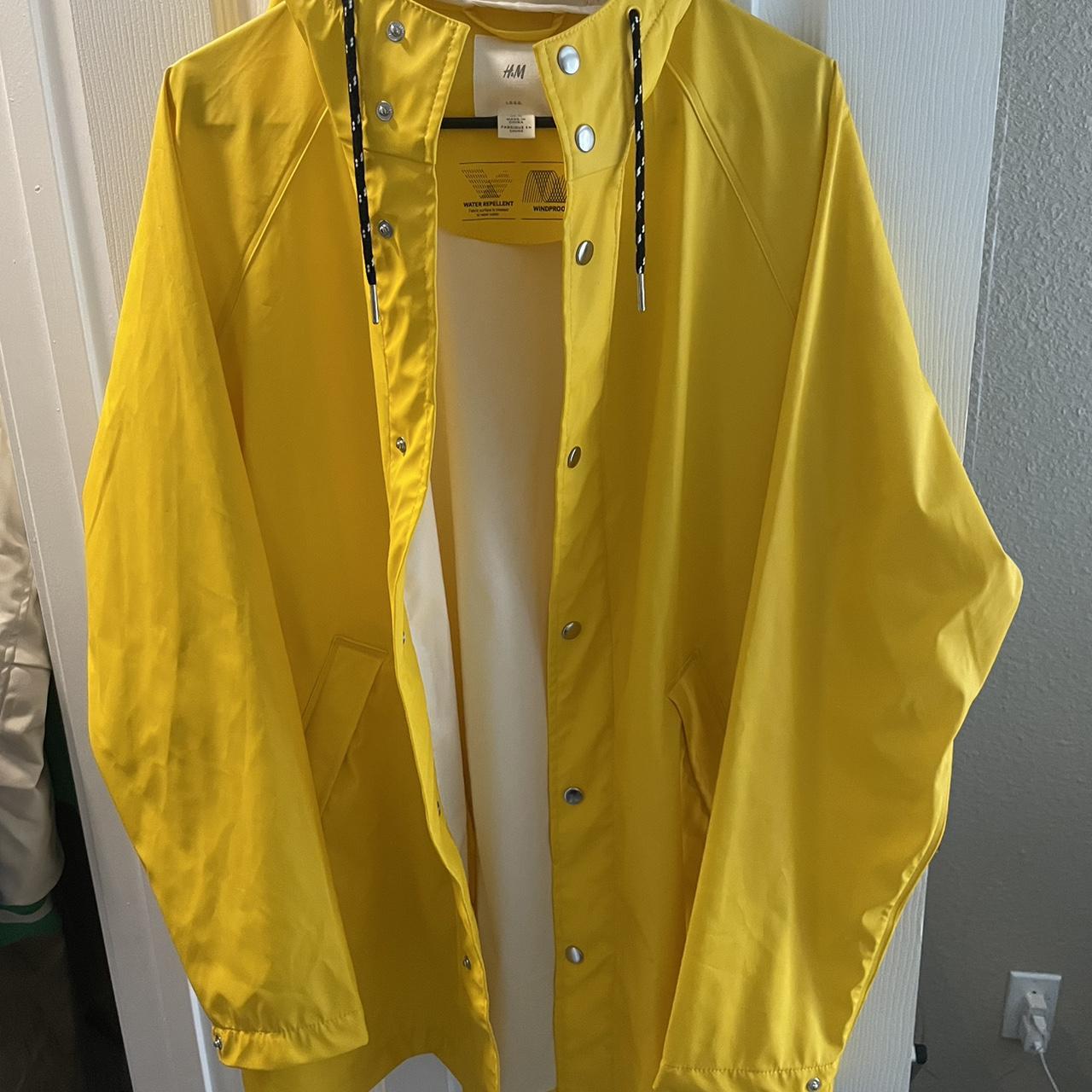 H&M Raincoat 33” Top to bottom 23” Pit to pit - Depop