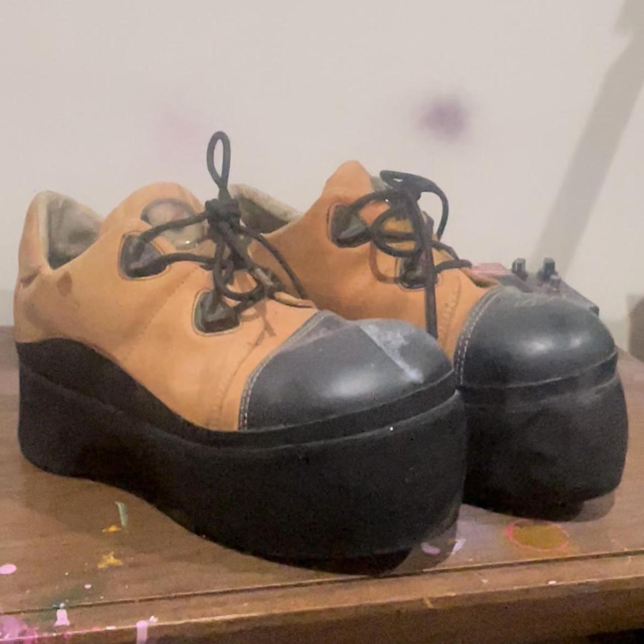 Vintage black and orange low top swear platforms!... - Depop