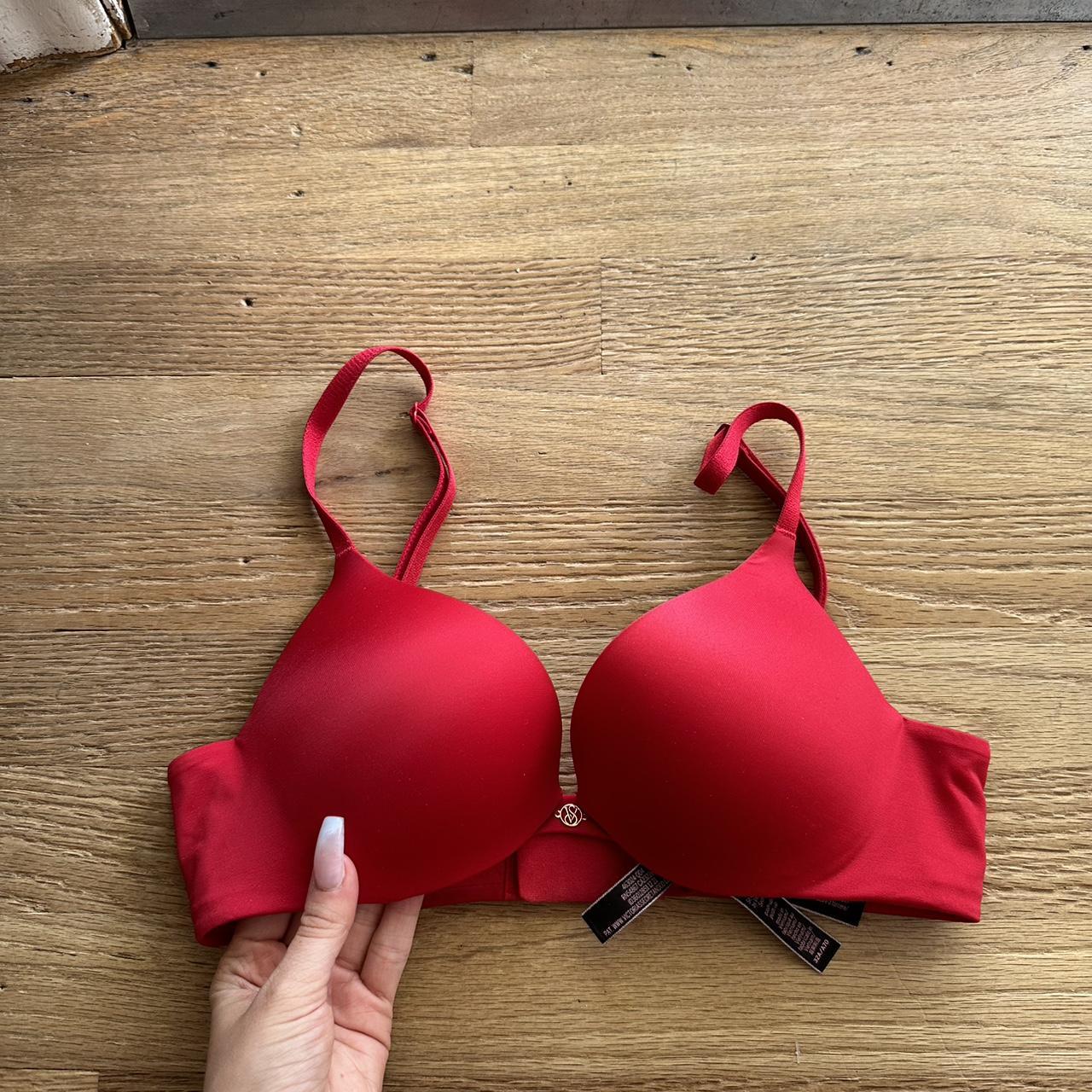 Red Victoria's Secret push-up bra - Depop
