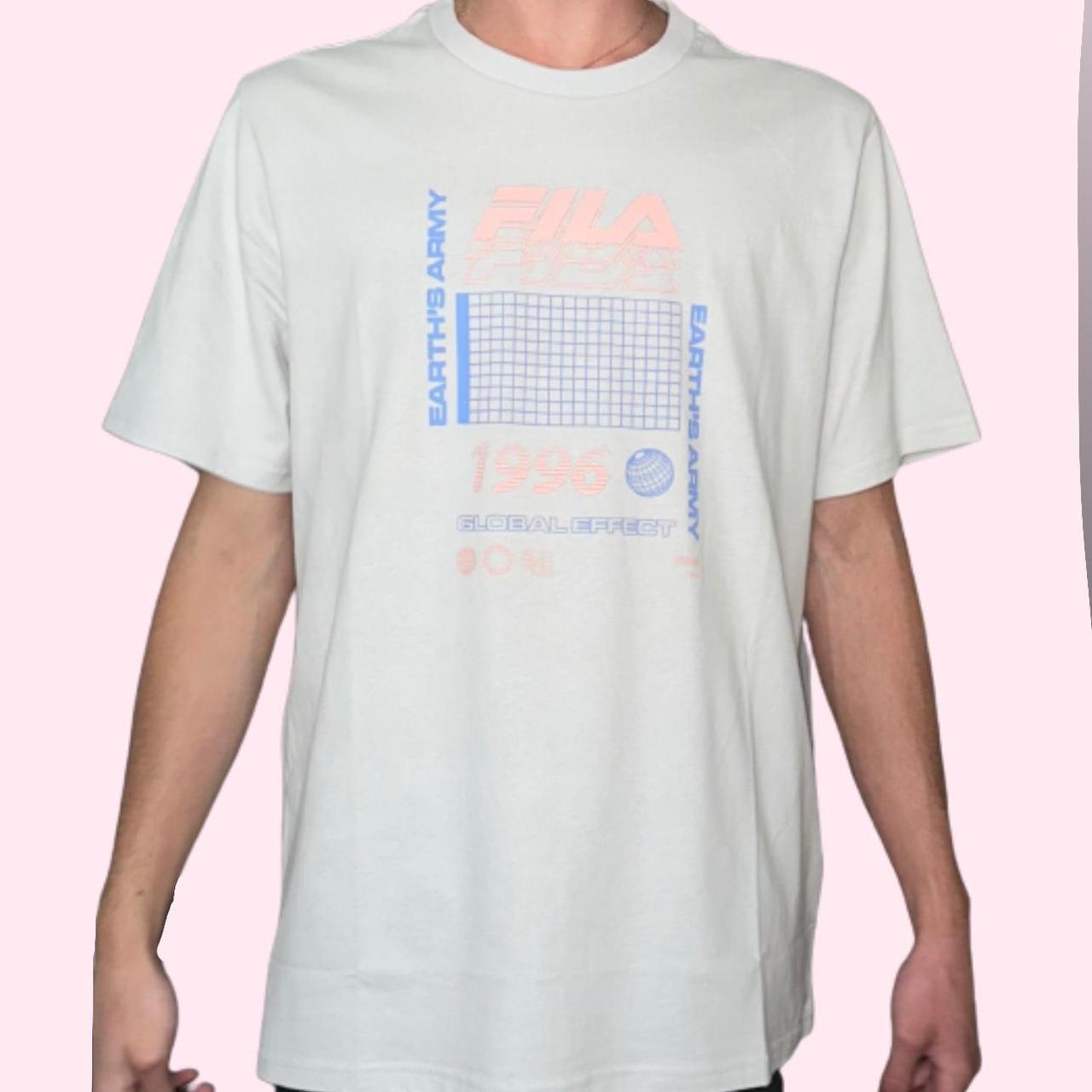 Fila Men's Grey and Pink T-shirt | Depop