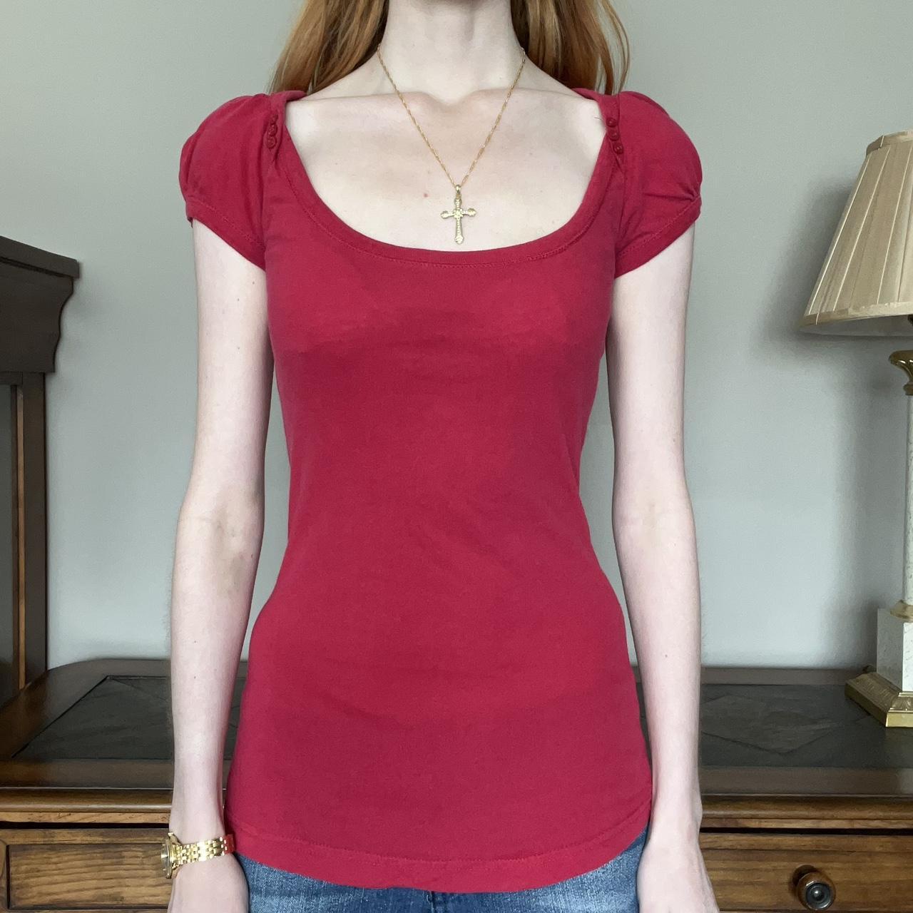 2000s cap sleeve t shirt Color is most accurate in... - Depop